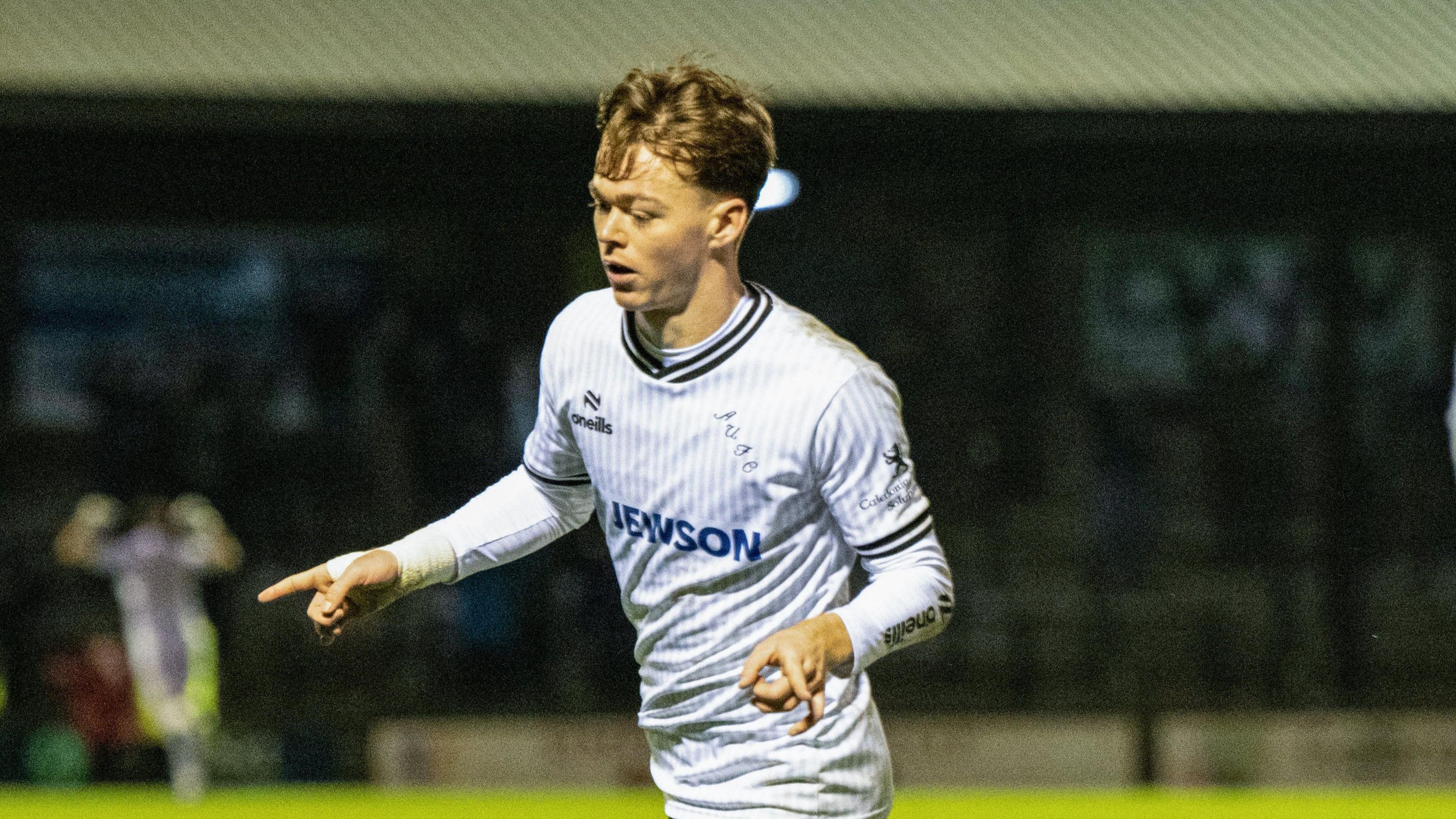 Jay Henderson to remain on loan at Ayr United until end of season - BBC Sport