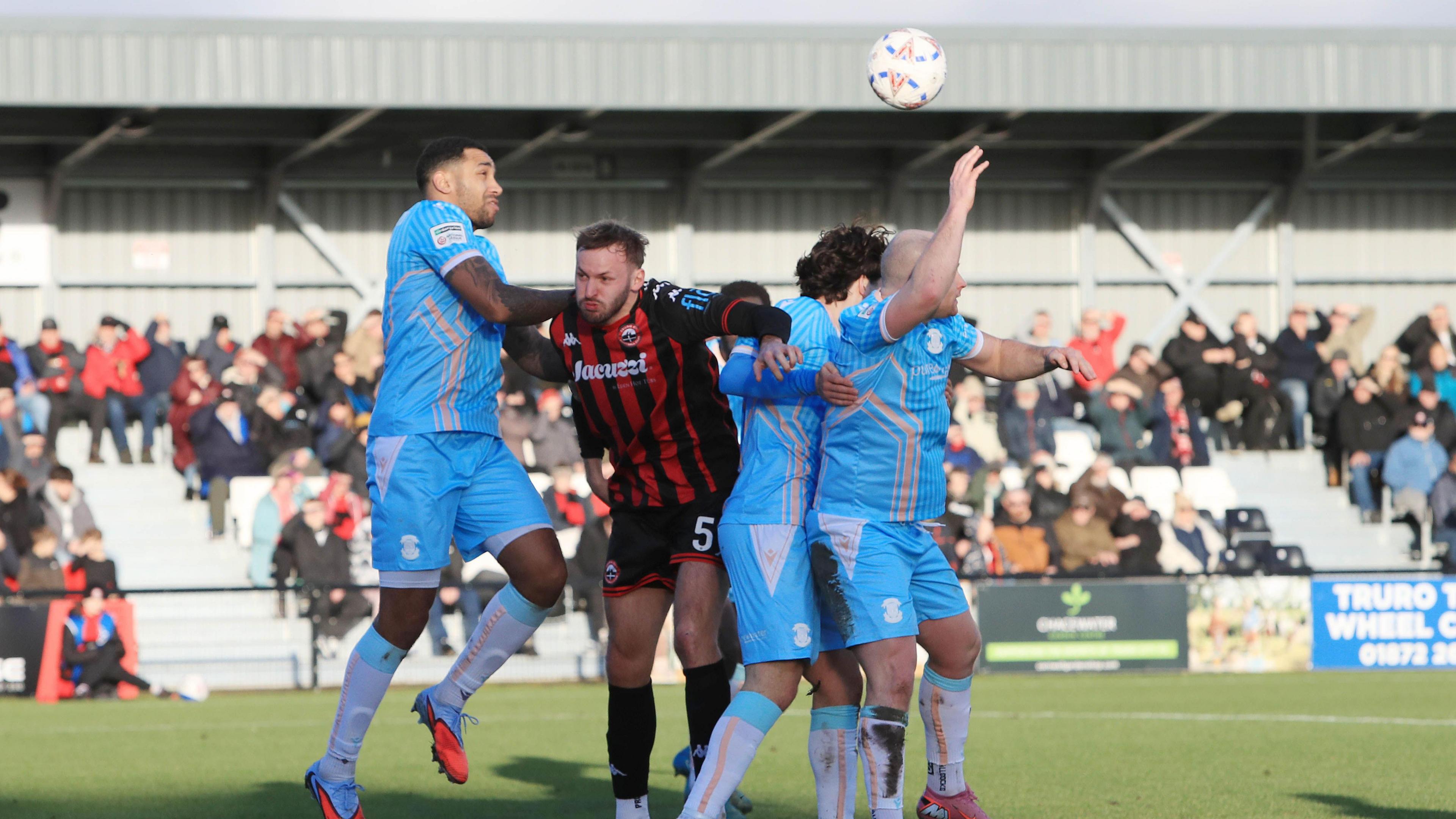 Truro City 0-0 Tamworth - BBC Sport