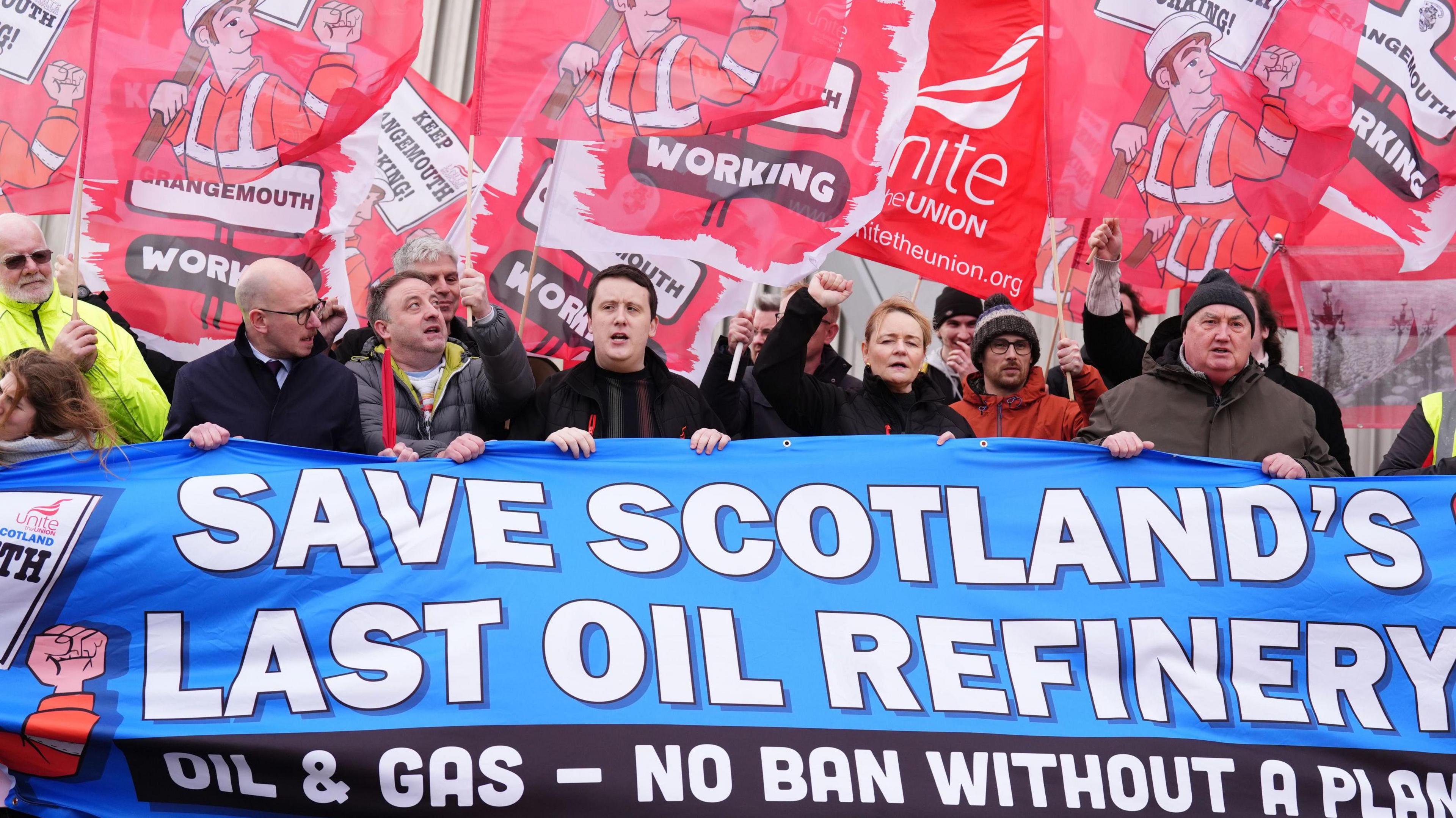 New £150m funding package to protect jobs at Grangemouth - BBC News