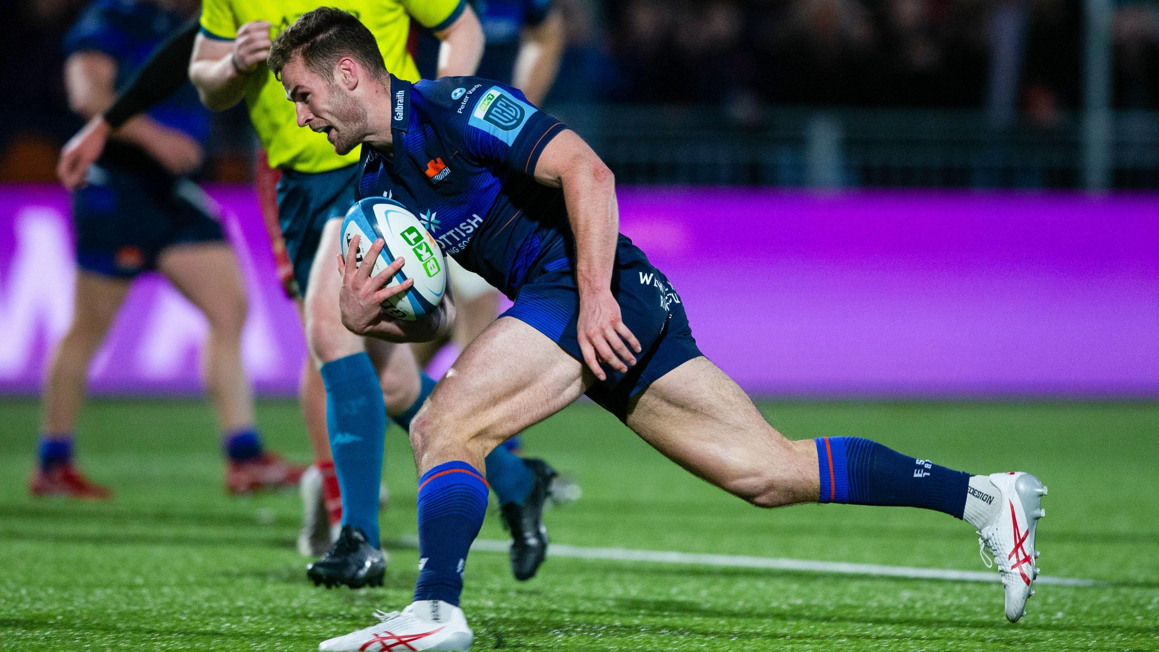 Edinburgh's Matt Currie named as a URC breakout star - BBC Sport