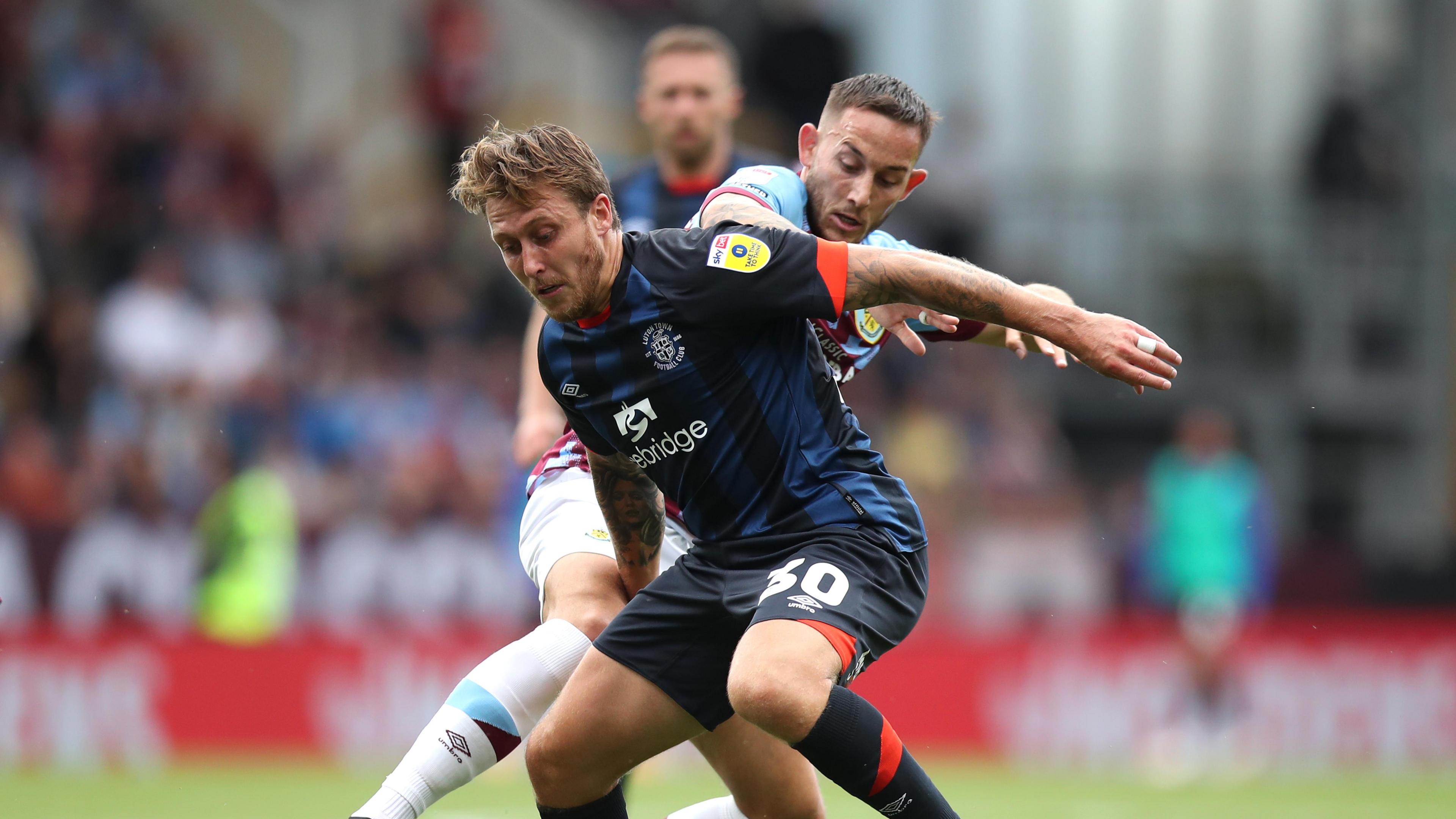 Luton Town: Luke Freeman released by mutual agreement - BBC Sport