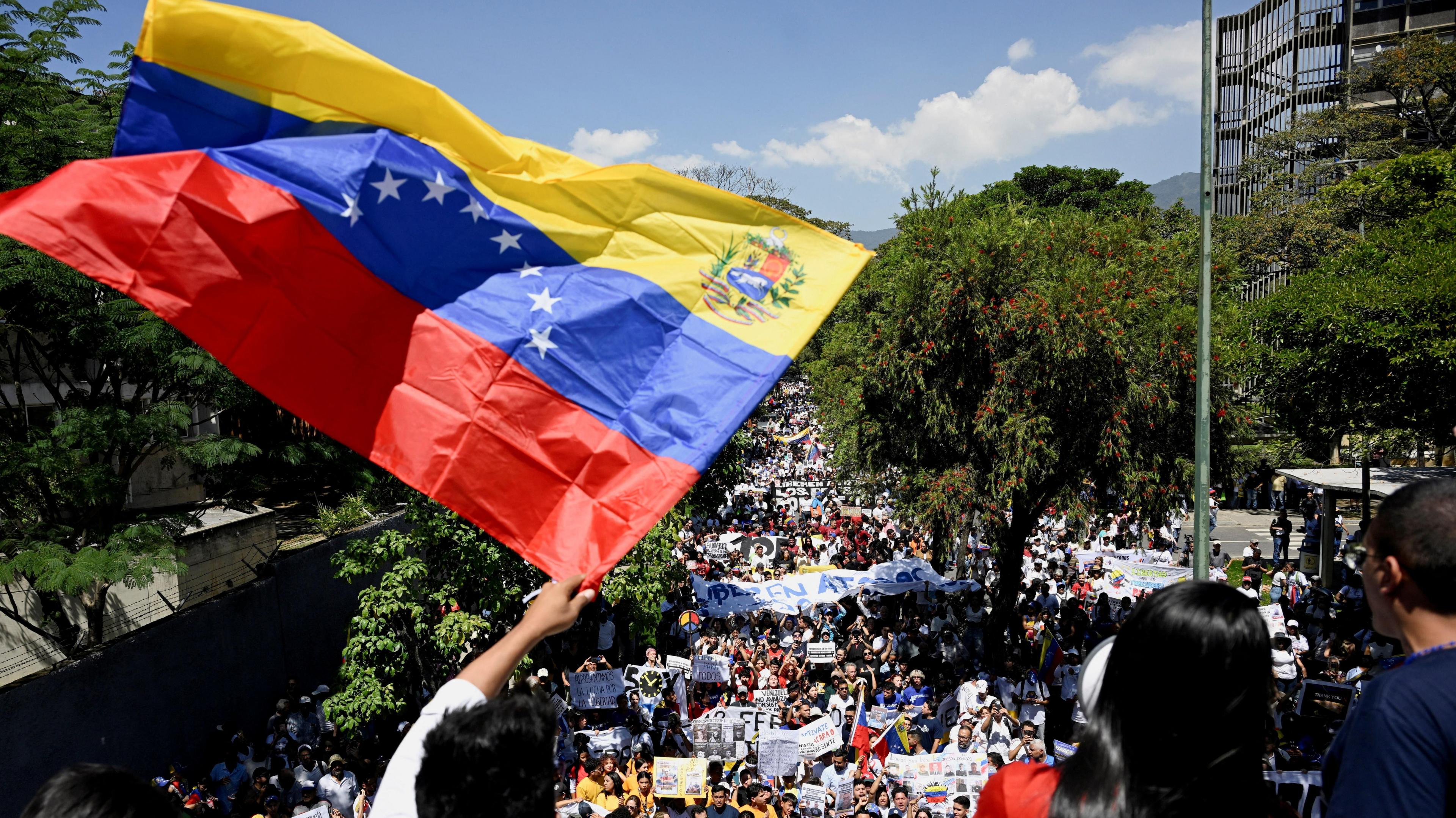 Venezuelan leader Delcy Rodríguez replaces senior military commanders ...
