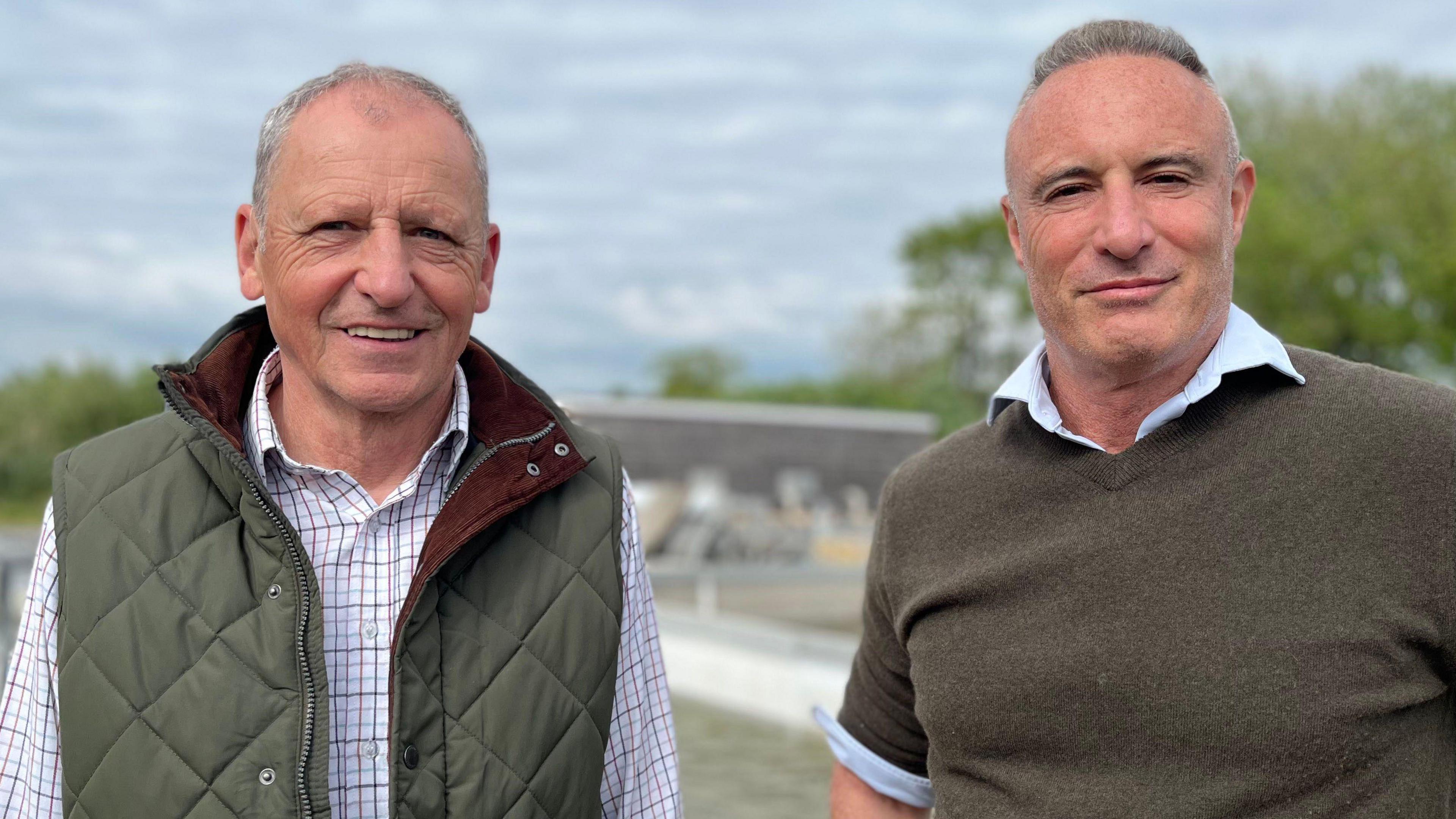Wiltshire's first land-based salmon farm to go ahead - BBC News