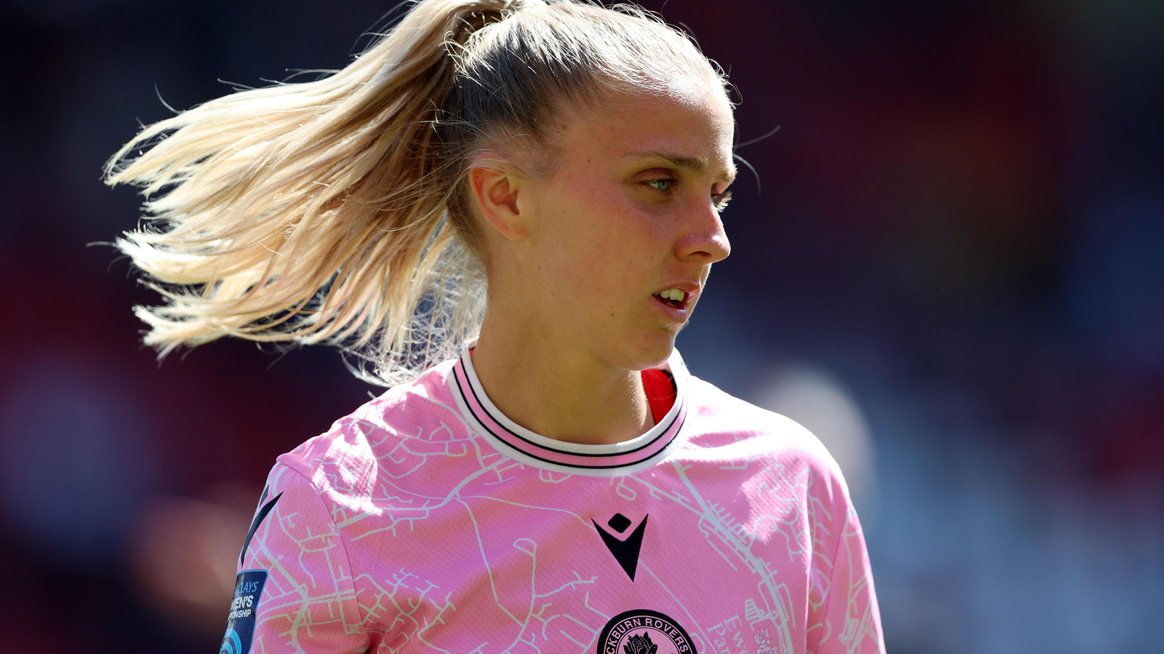 Celtic sign 'quality' defender Hannah Luke from Blackburn - BBC Sport