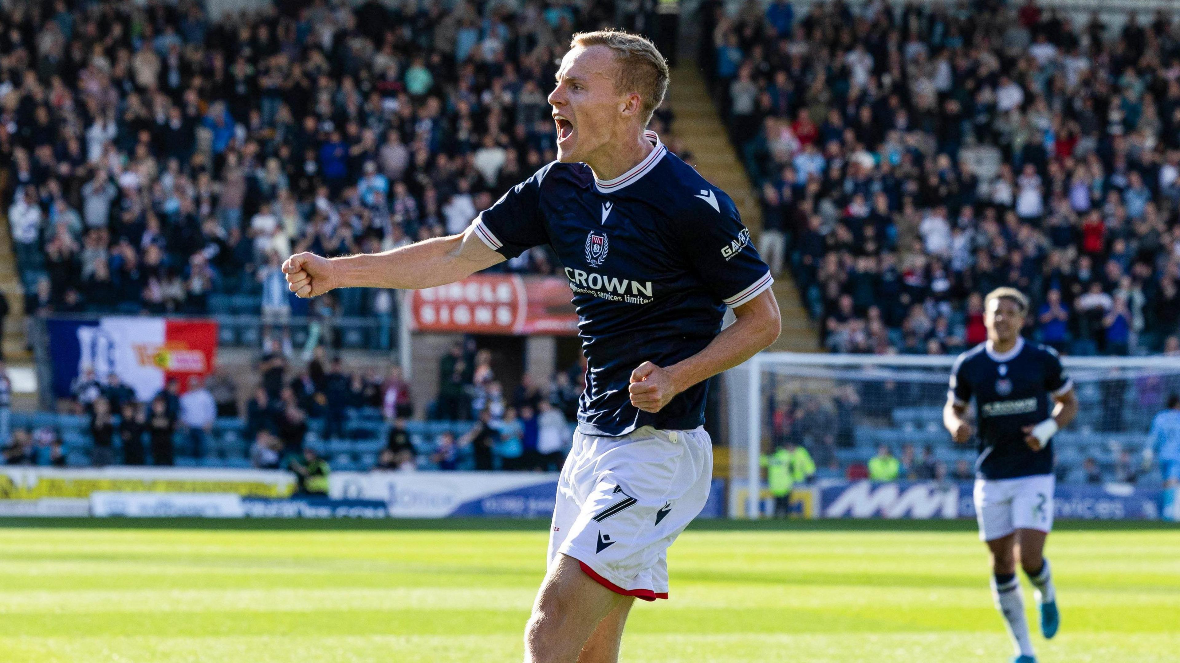 Dundee 3-1 Hearts: Who impressed? - BBC Sport