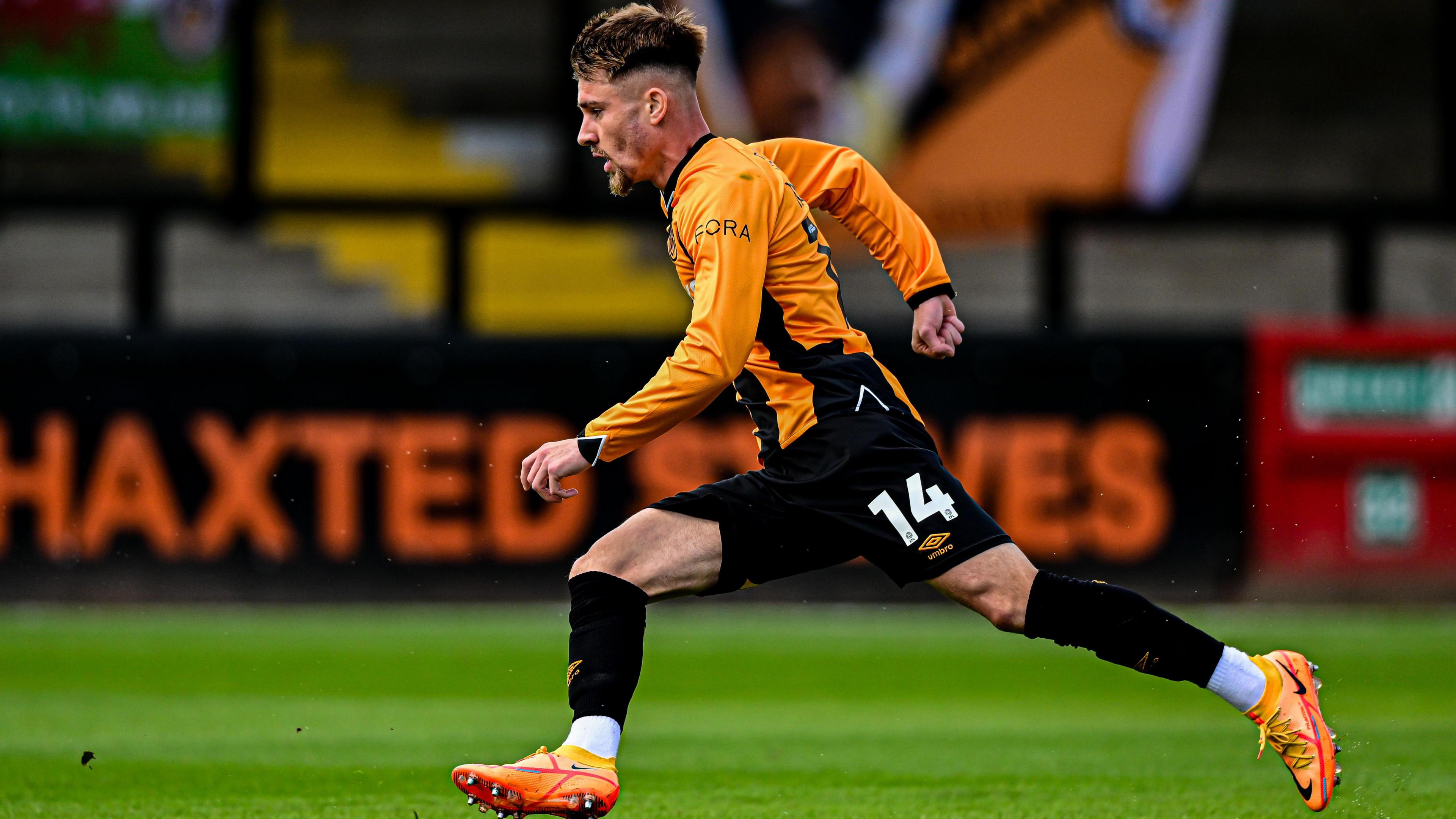Cambridge United 2-0 Walsall: Knight double extends U's unbeaten run to ...