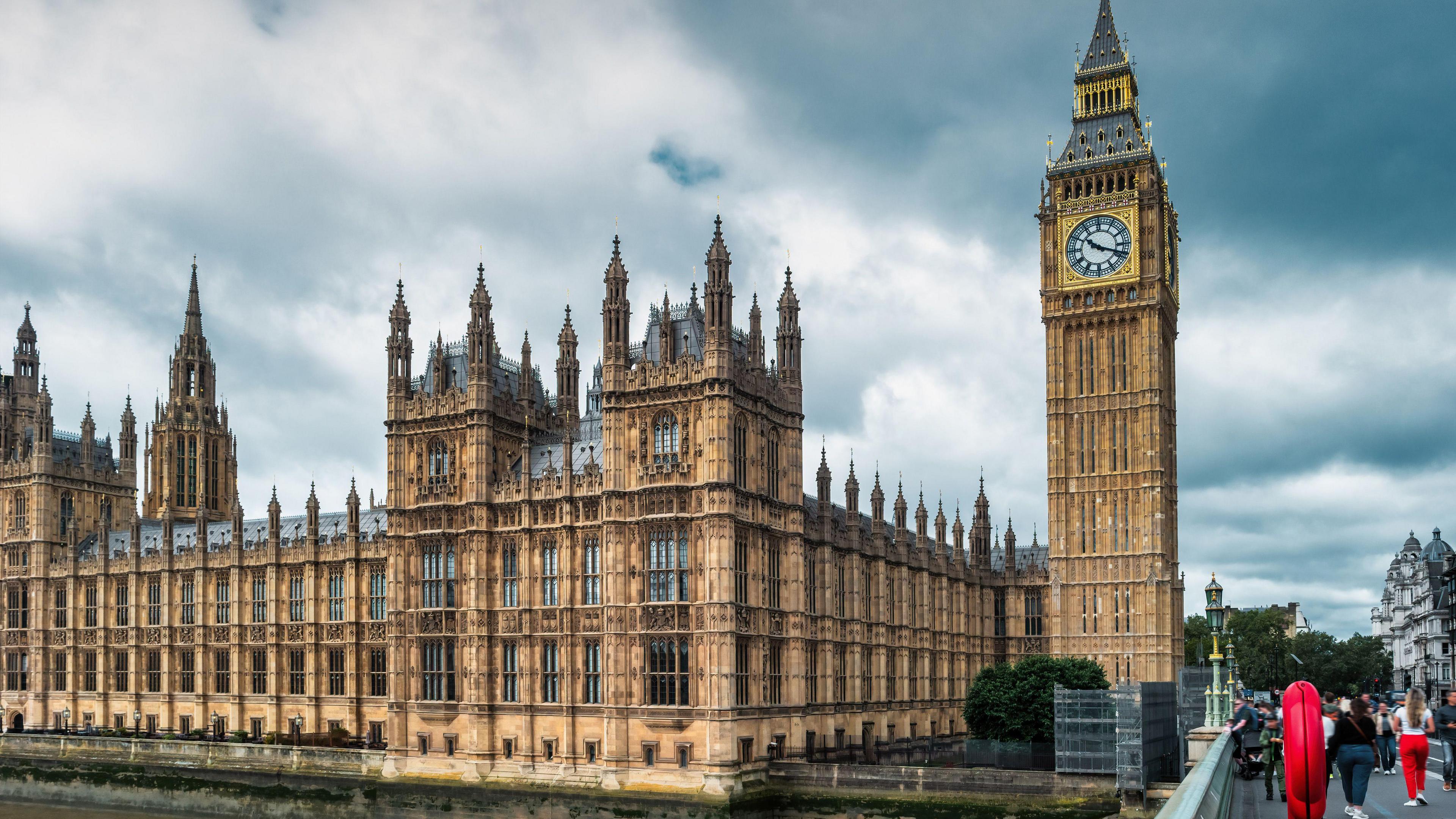 Conservatives call for rethink of Parliament revamp - BBC News