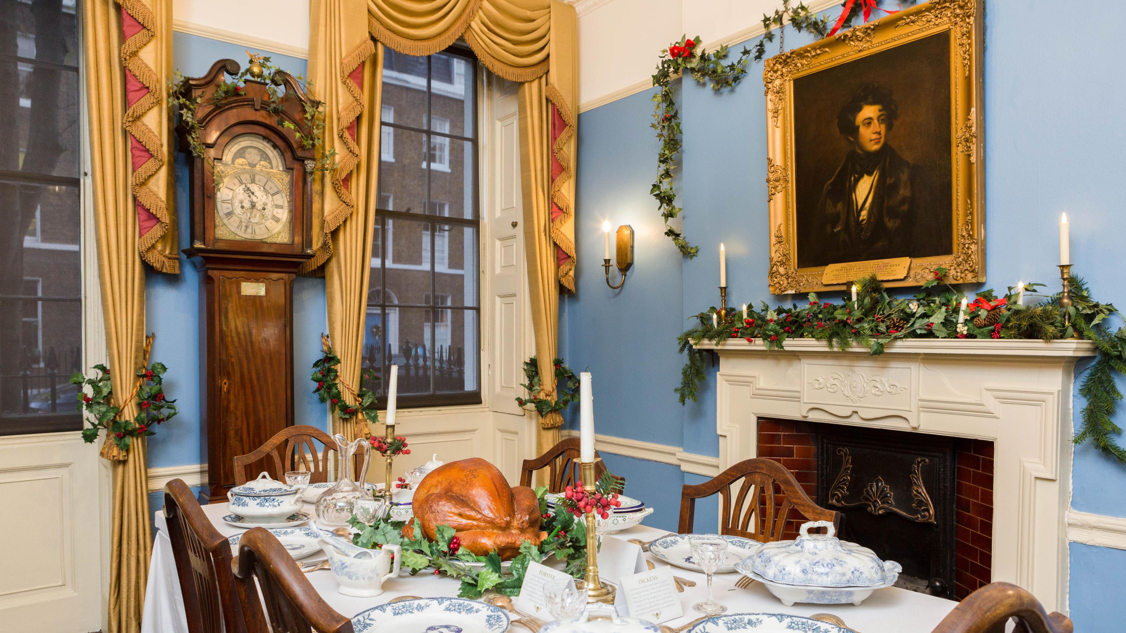 Dickens museum depicts Victorian era Christmas decorations - BBC News