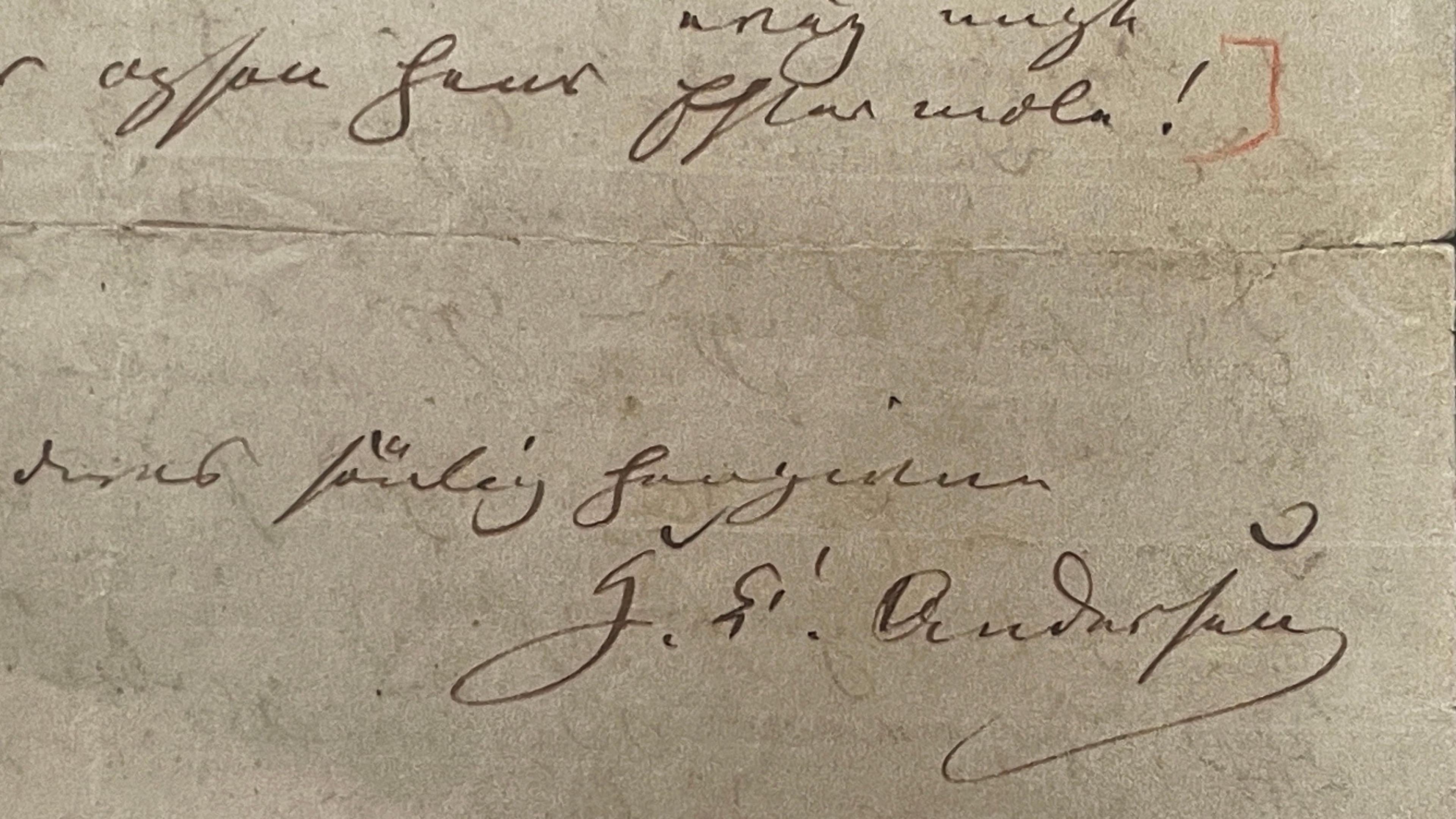 Devon artist collects final letters from Danish postal service - BBC News