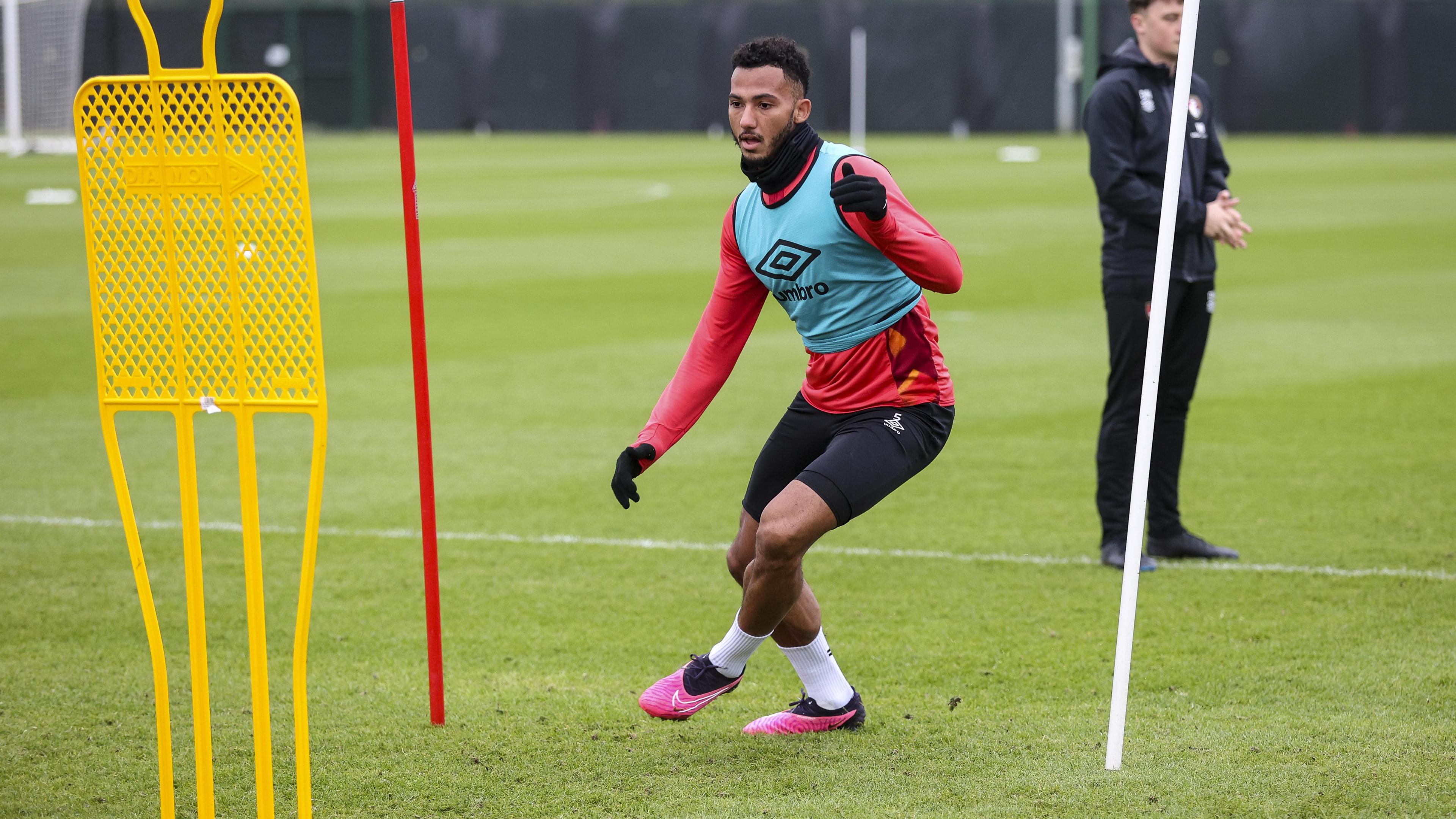 Bournemouth: Lloyd Kelly 'back and ready to go' - BBC Sport