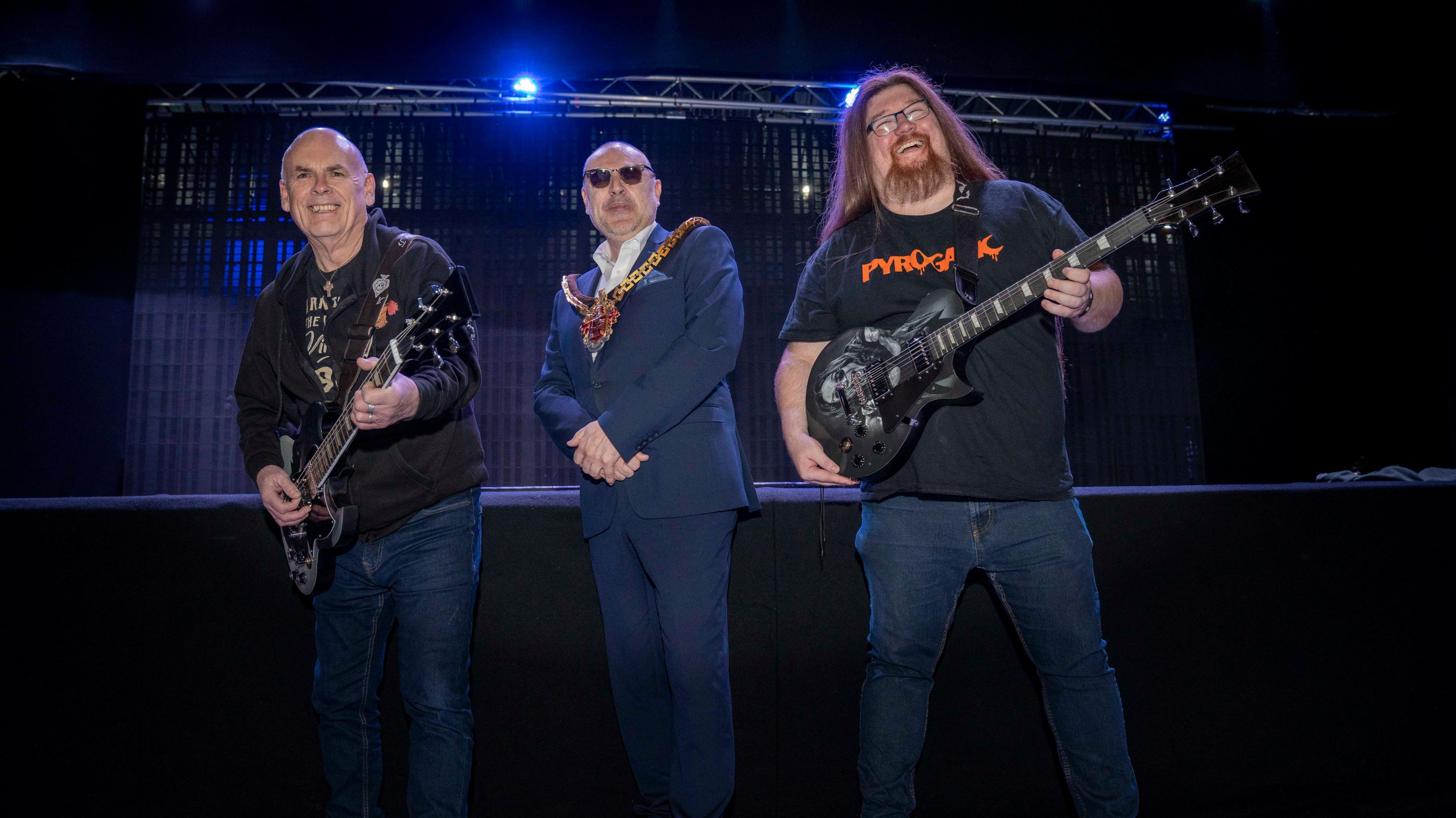 Wolverhampton mayor's rock festival back for 10th year - BBC News