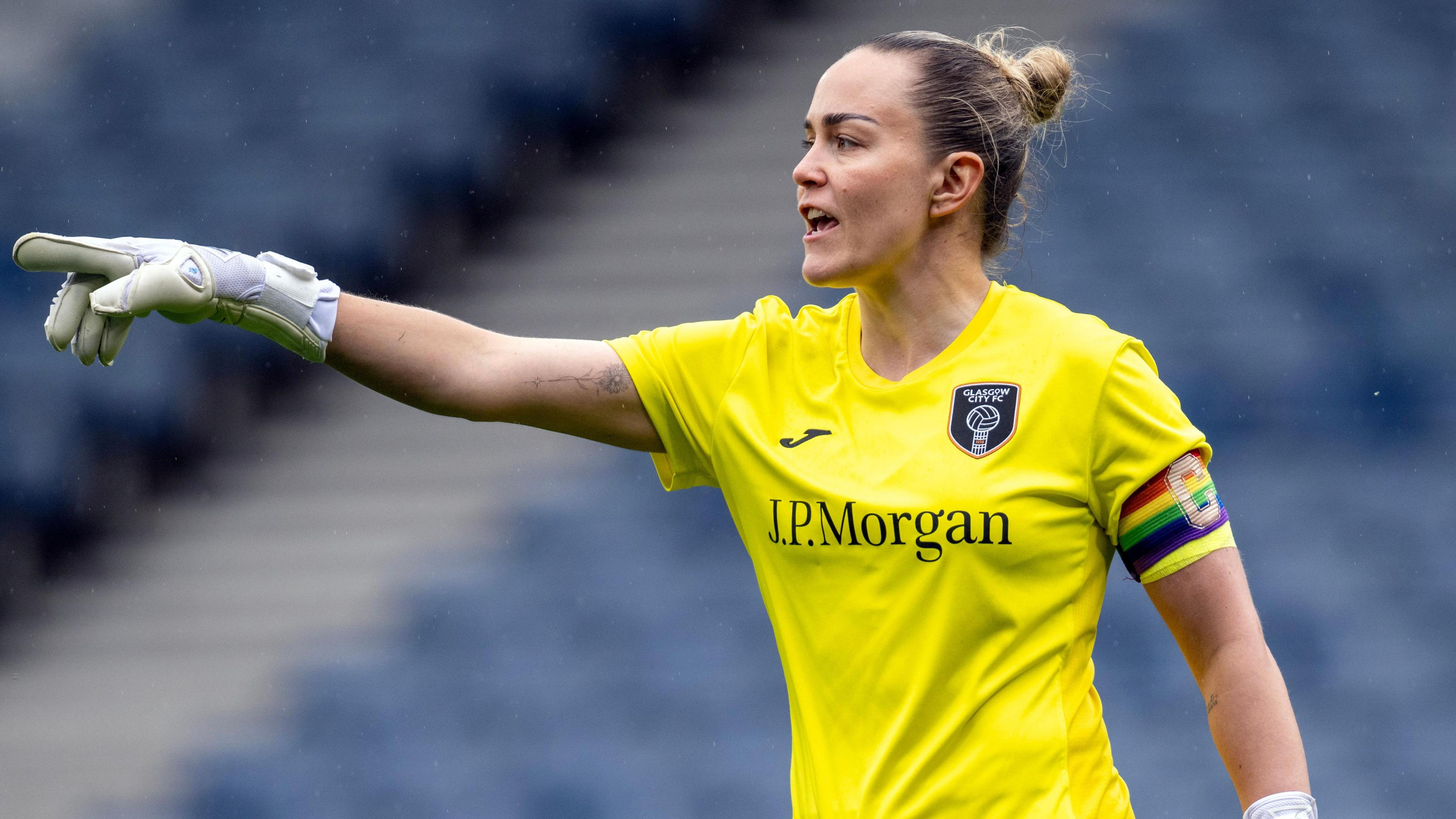 We're going to do everything we can - Gibson on 'crazy' SWPL title race ...