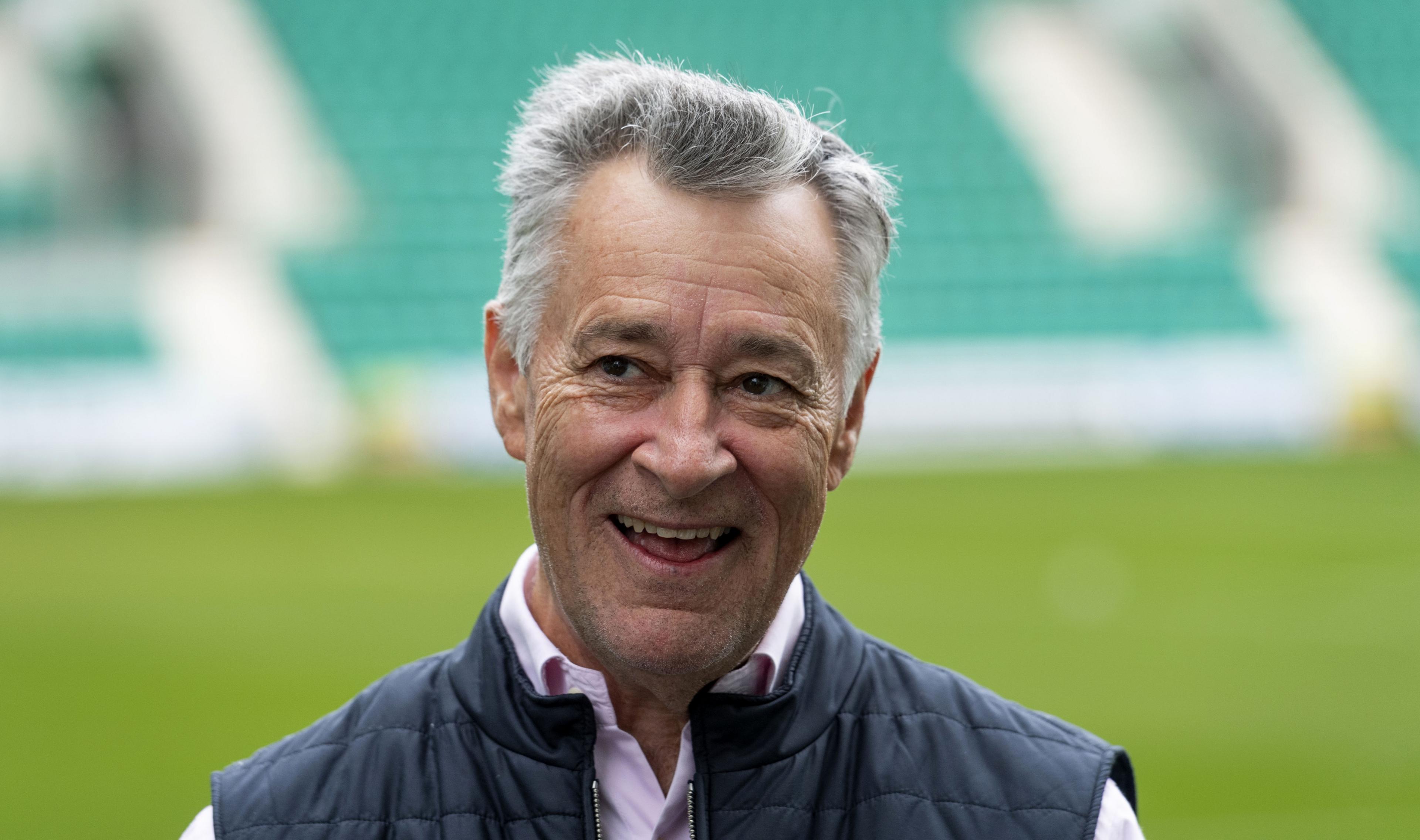 Gordon family remain committed to Hibs - BBC Sport