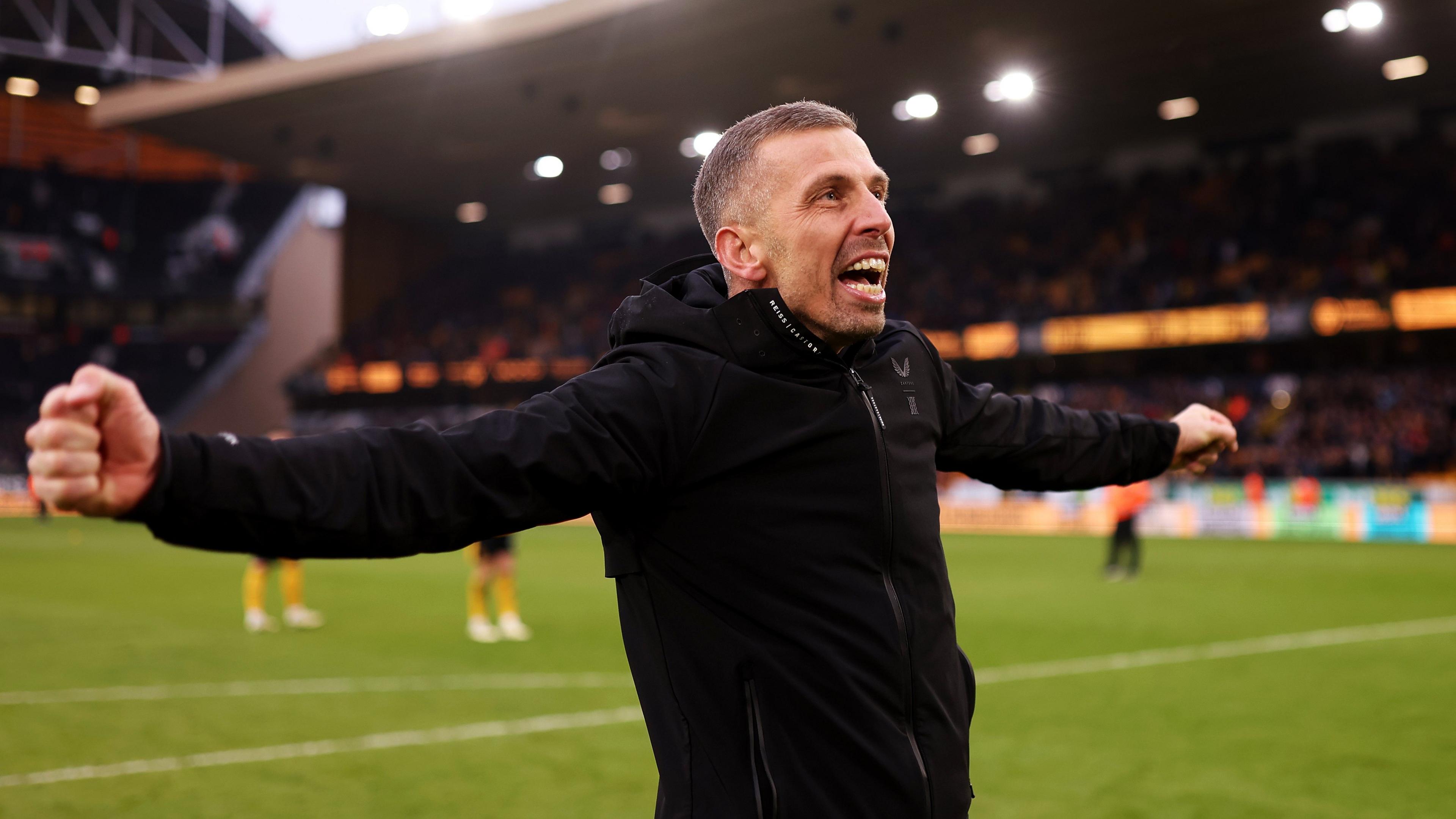 Wolves v Coventry: Mark Robins praises FA Cup rival Gary O'Neil - BBC Sport