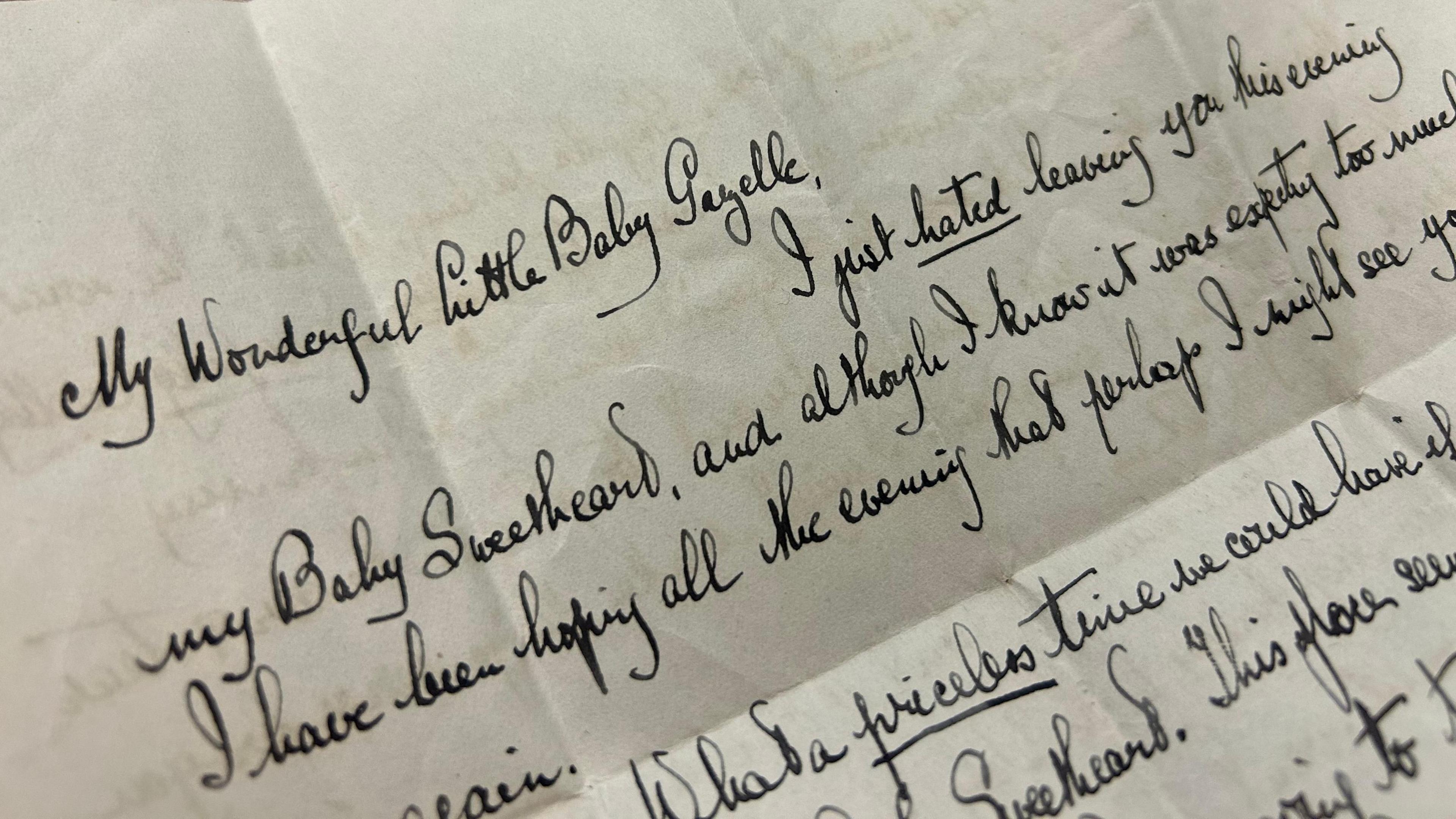 Witley Court love letters reveal secrets of century-old affair - BBC News