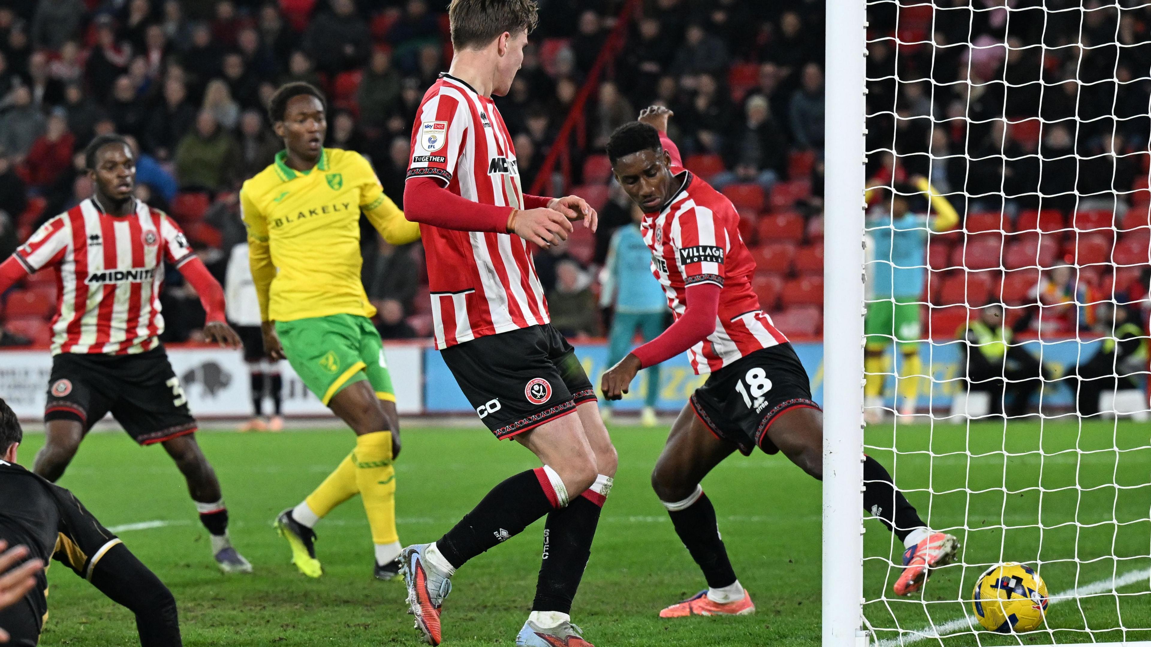 Sheffield United 1-1 Norwich City: Soumare's own goal gives Canaries ...