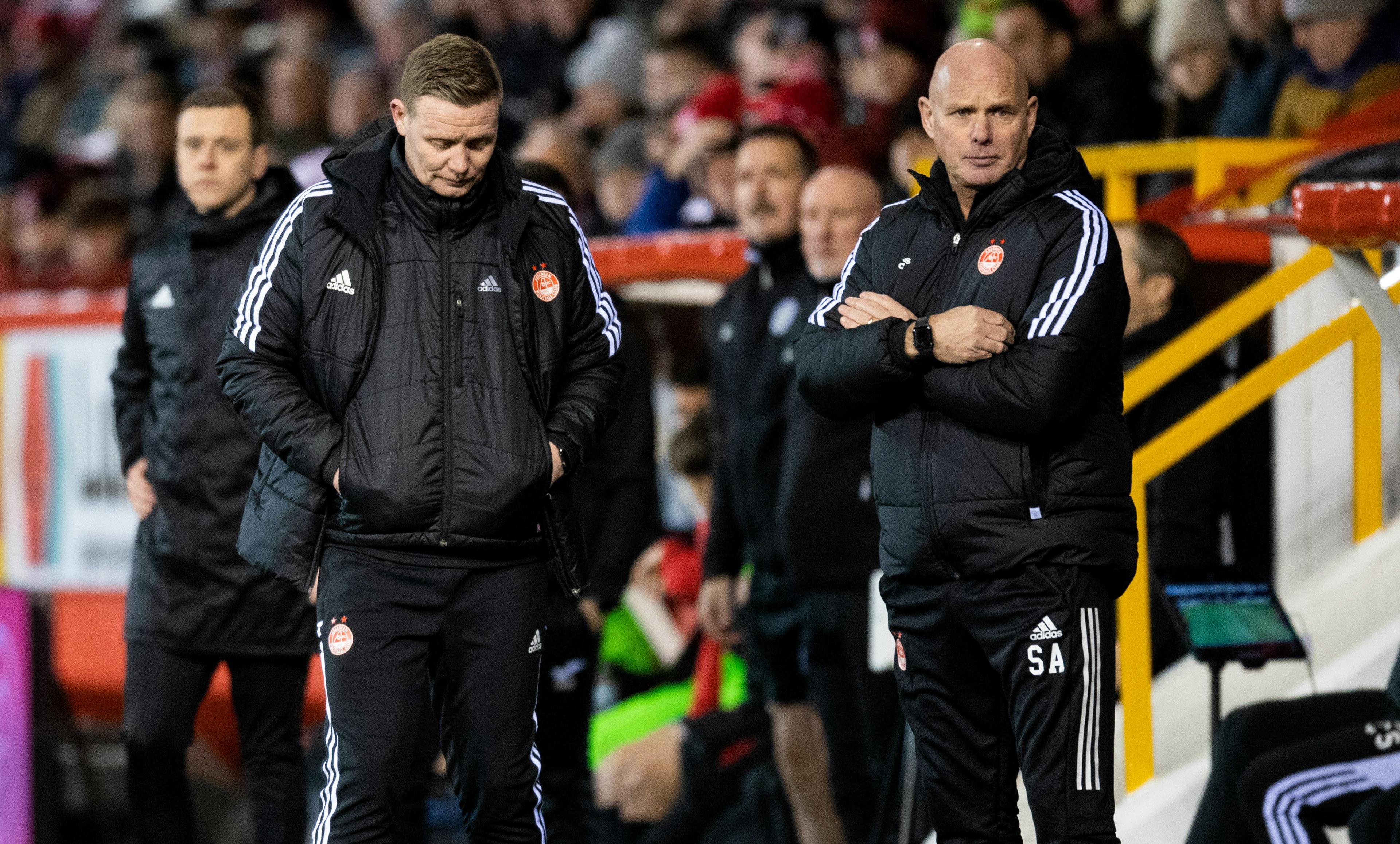 'He challenges me' - Robson highlights Agnew's importance - BBC Sport