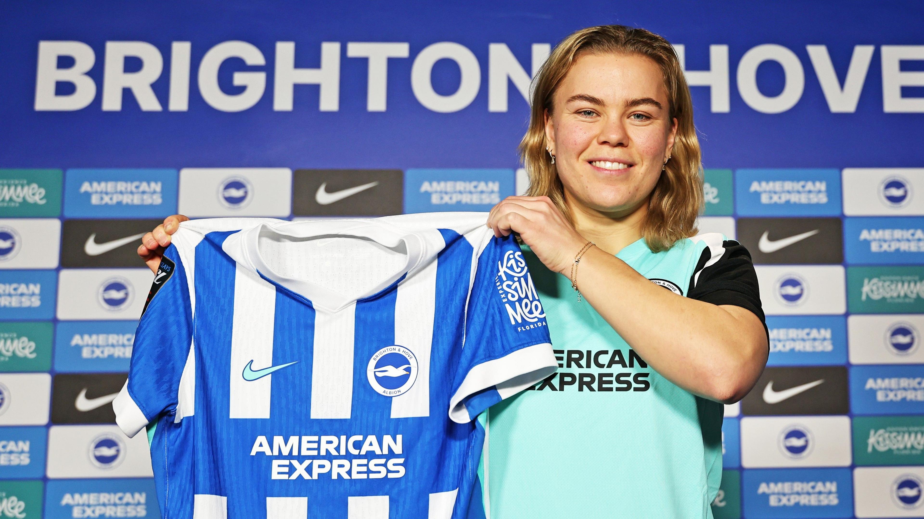 Brighton sign Norway midfielder Olaug Tvedten - BBC Sport