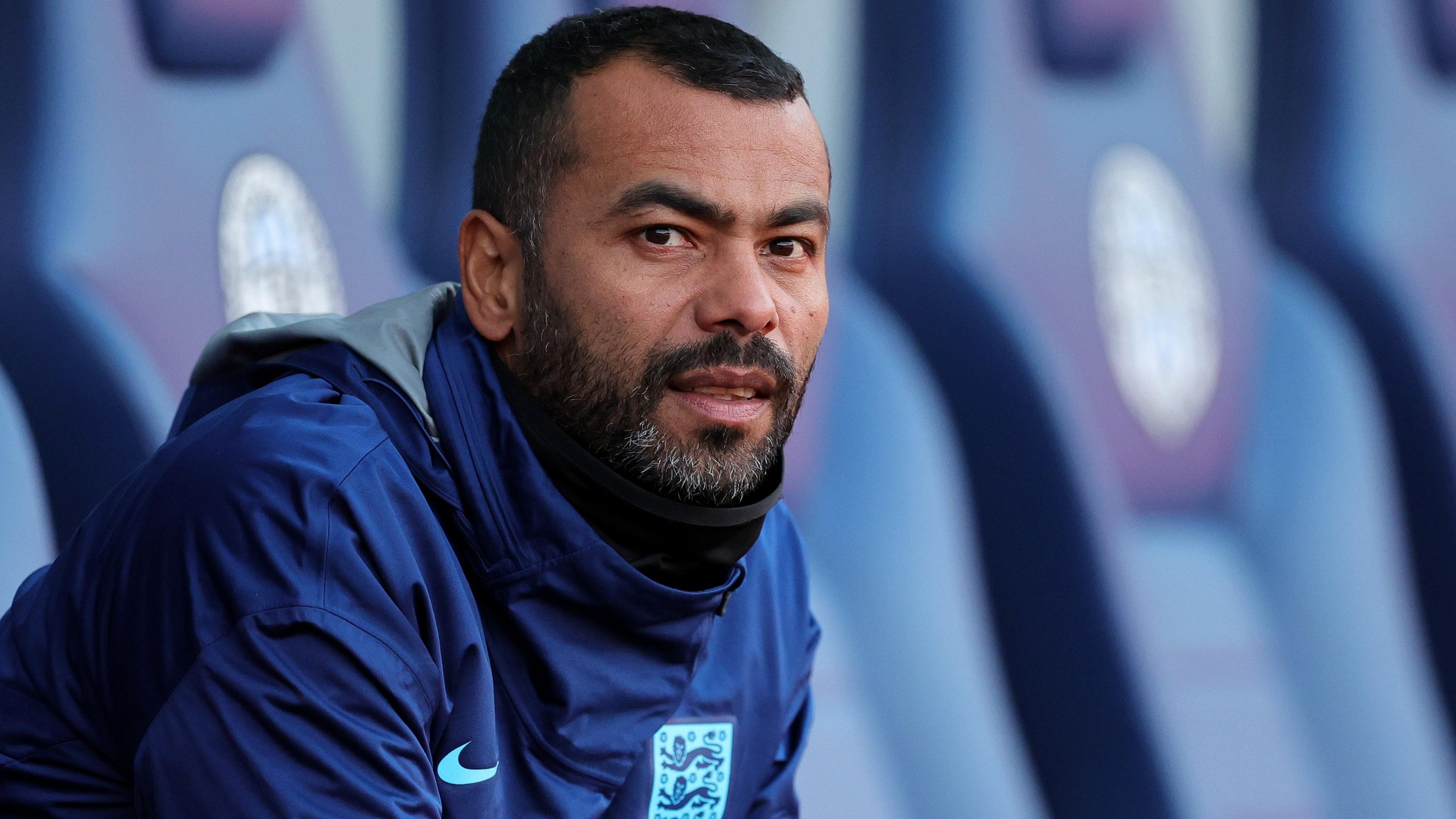 Ashley Cole inducted into Premier League Hall of Fame - BBC Sport