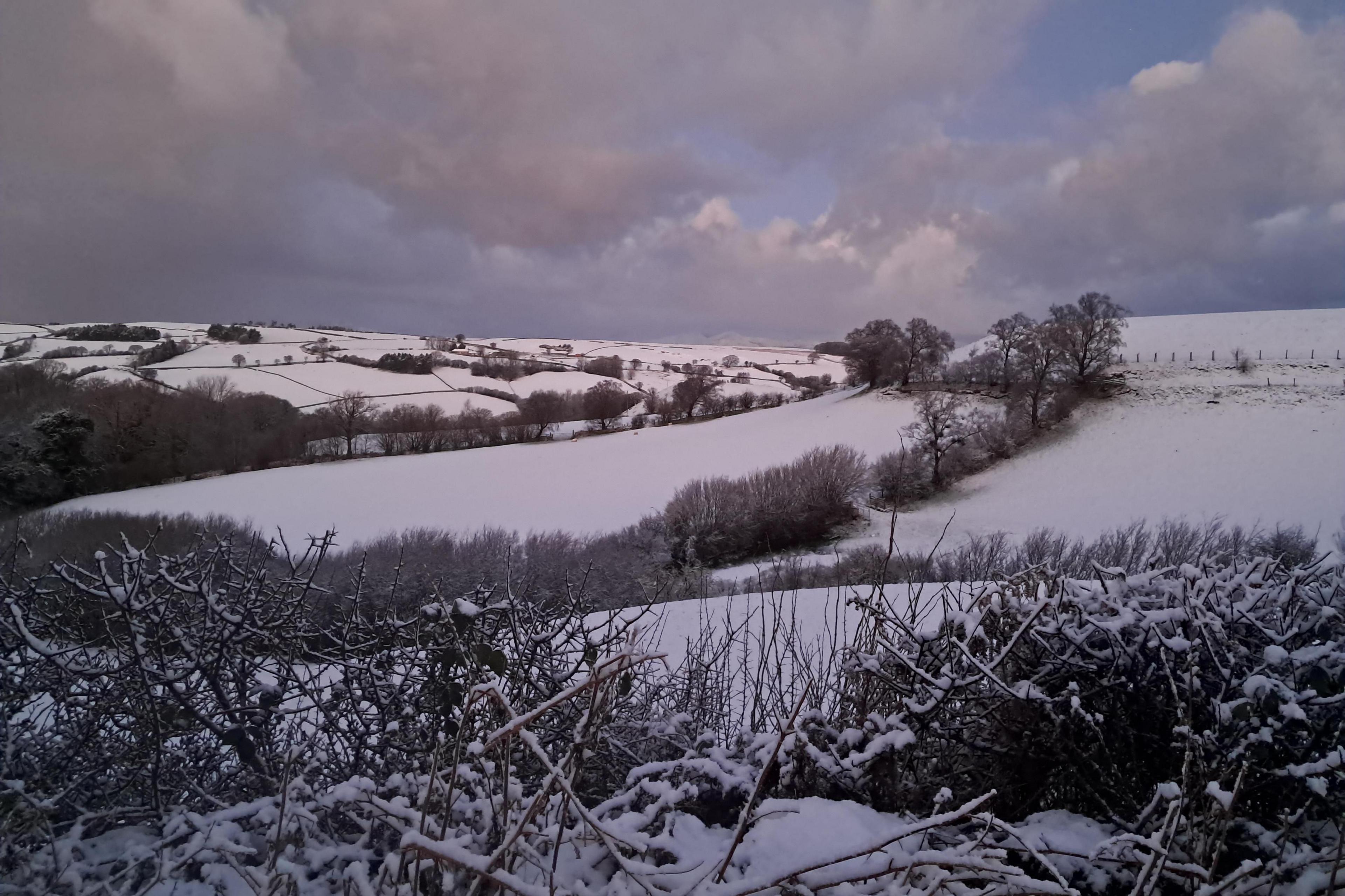 Wales snow and ice weather warnings issued by Met Office - BBC News