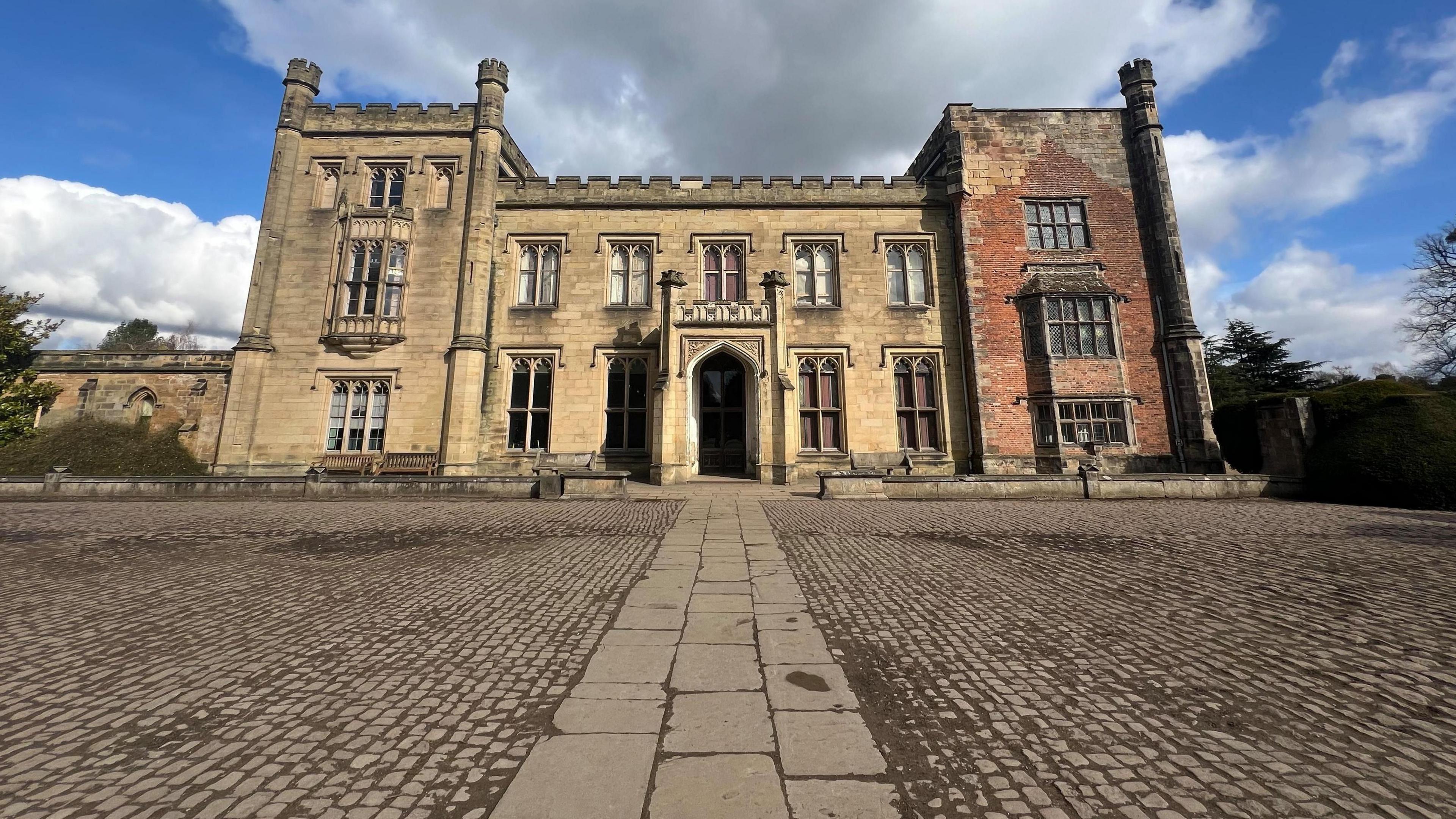 Hopes to make struggling Derbyshire estate 'the next Chatsworth' - BBC News