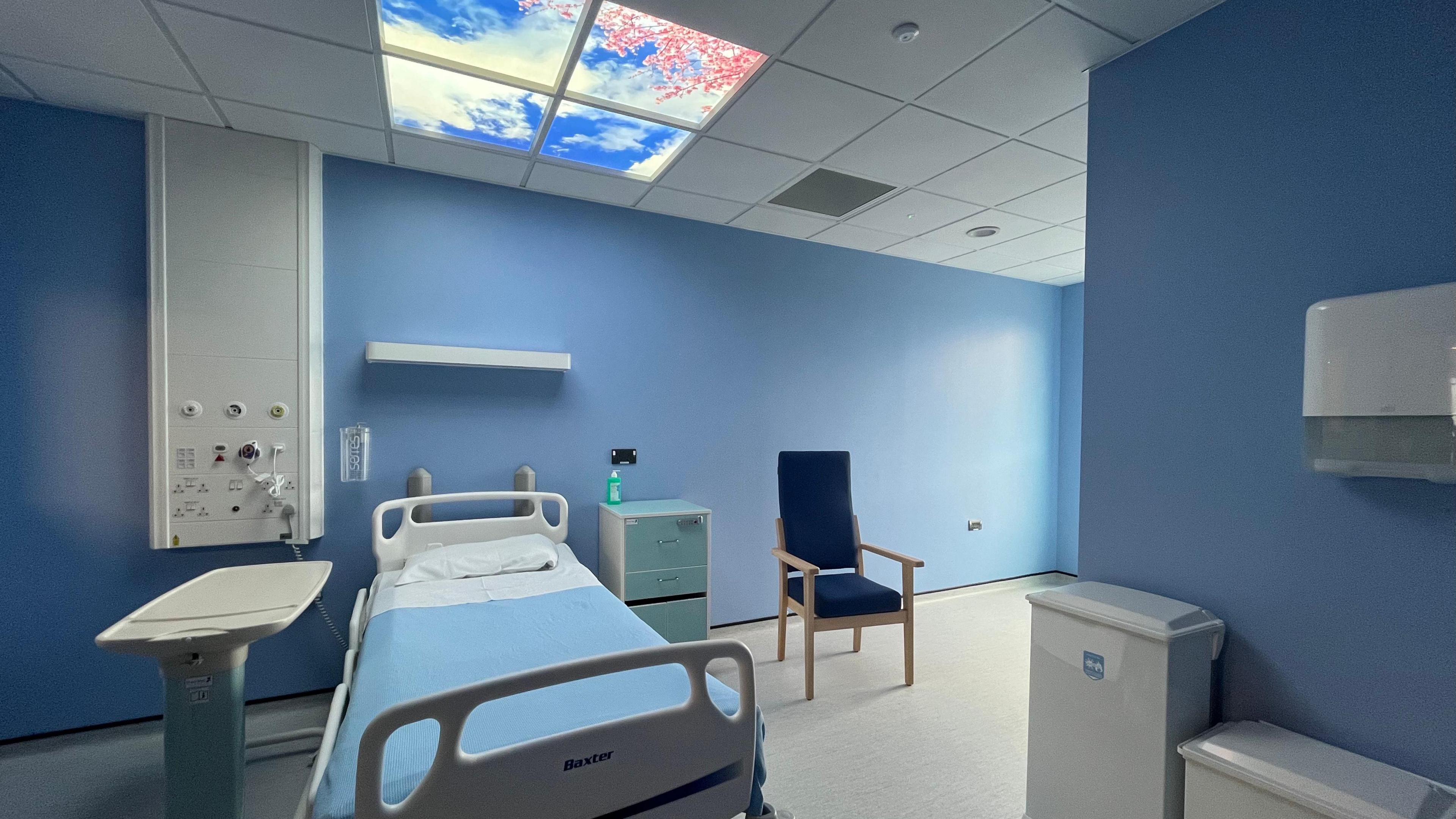 Royal Shrewsbury Hospital opens new wards with 56 beds - BBC News