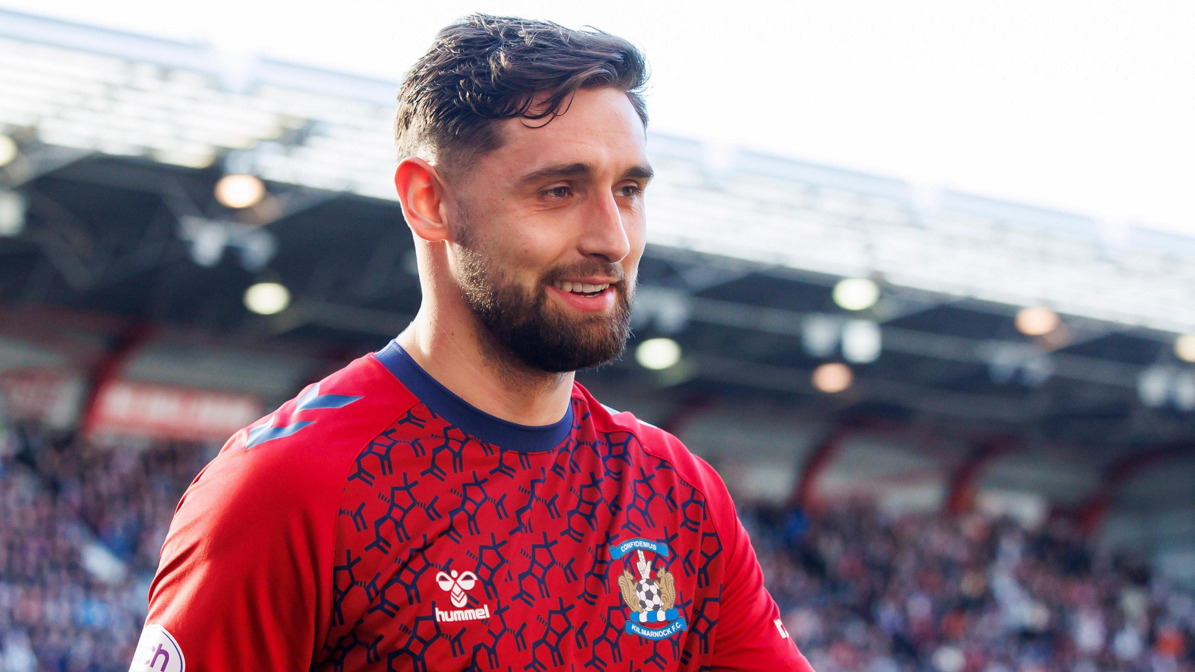 McInnes changes two for trip to Paisley - BBC Sport