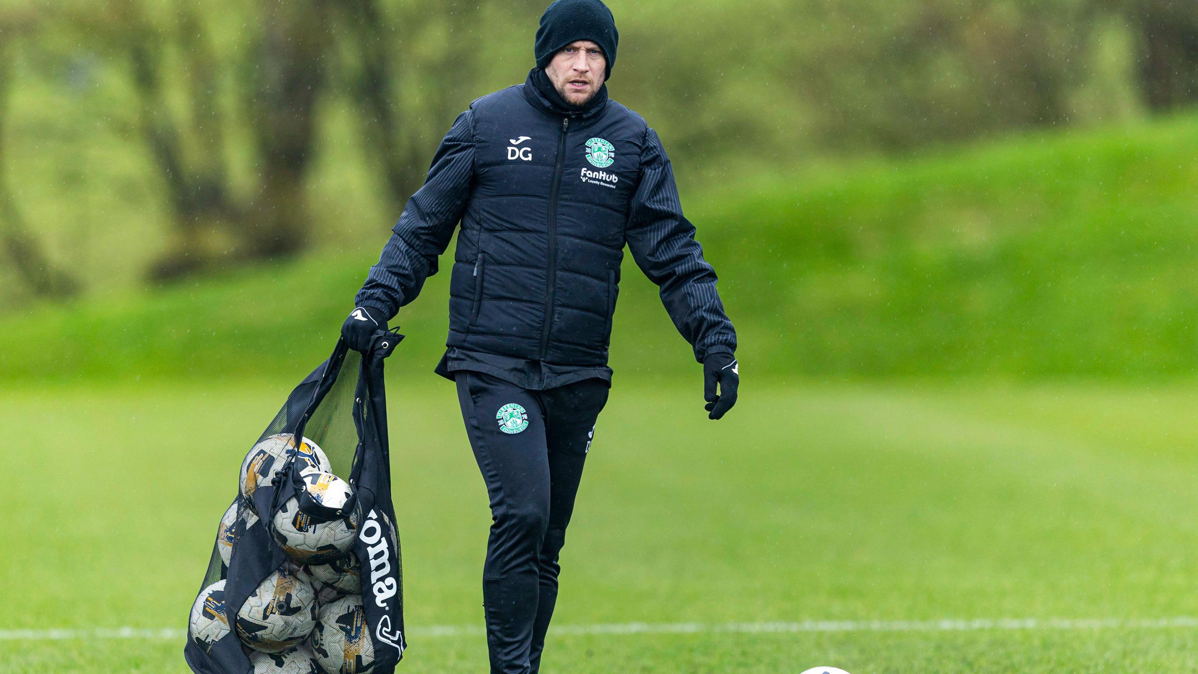 Hibs must strike 'fine balance' to trouble Celtic - Gray - BBC Sport