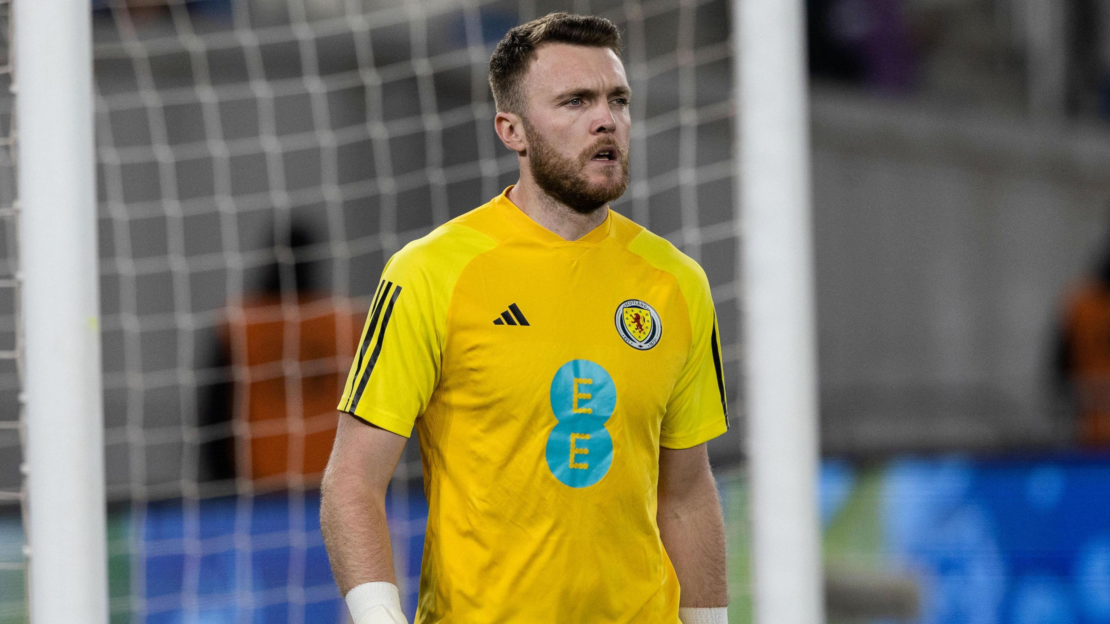 Back four for Scotland as Clark makes first start - BBC Sport