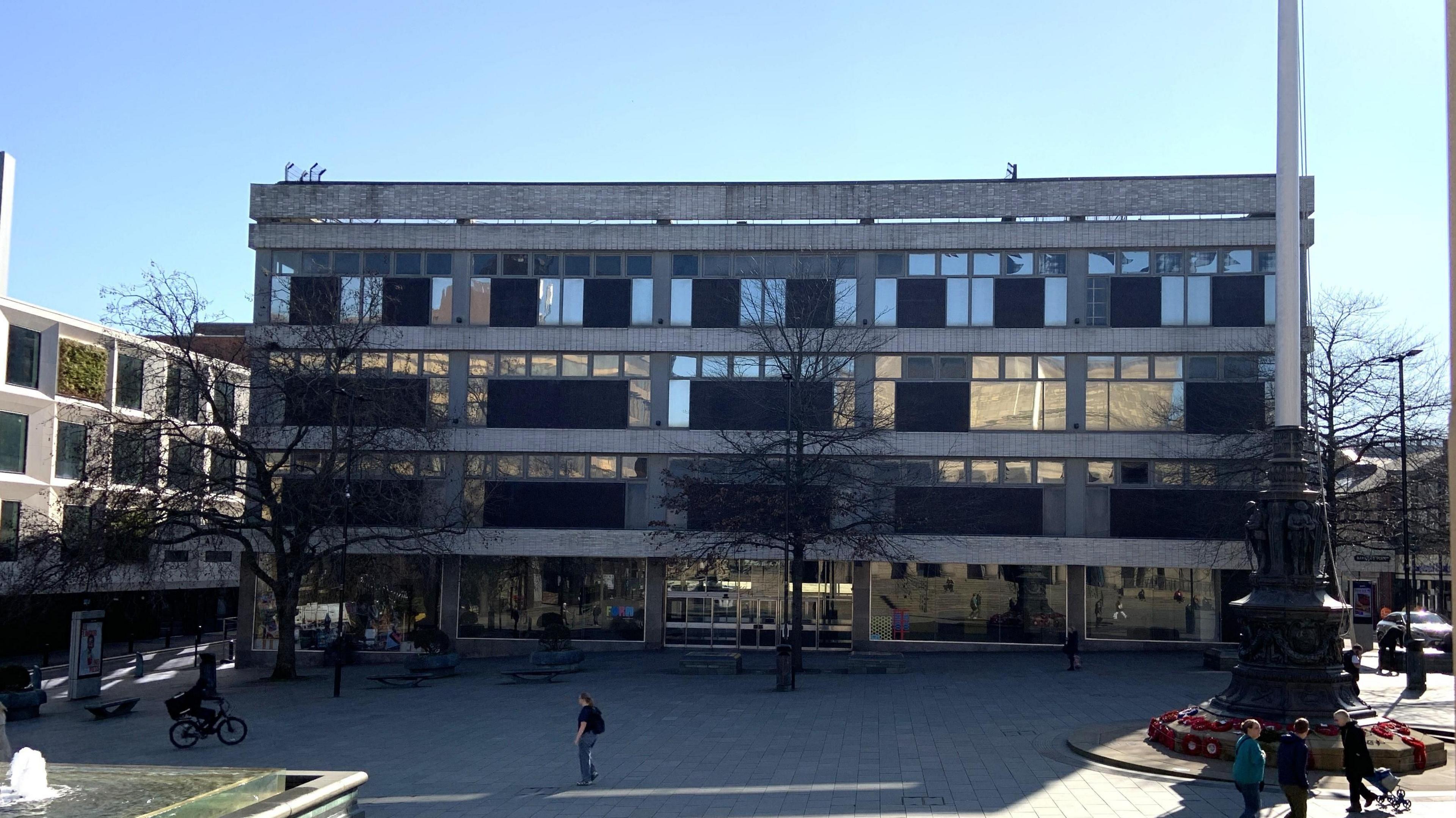 Sheffield residents give their views on transforming John Lewis - BBC News