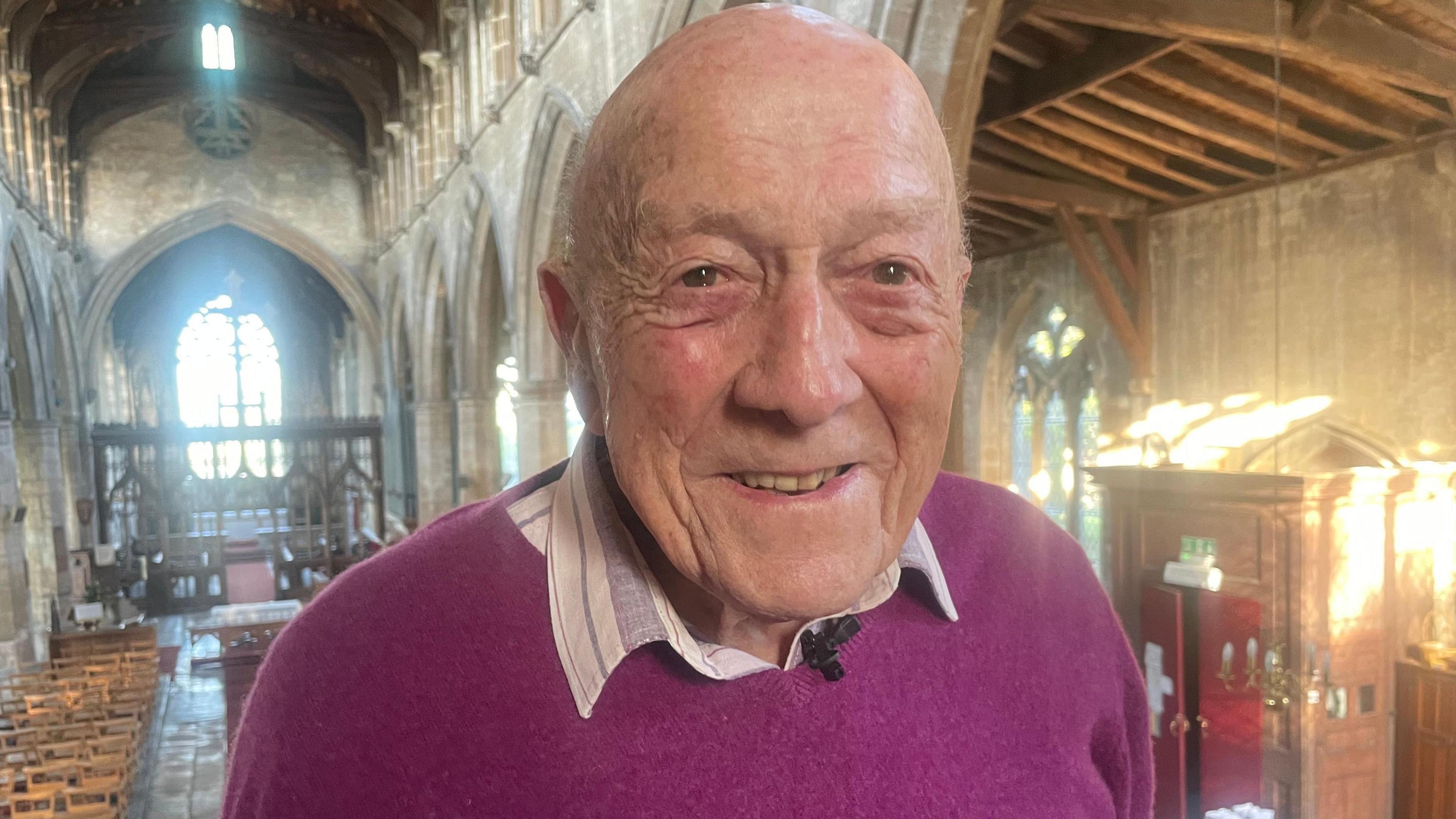 Gedney church bell-ringer "hooked" for 80 years - BBC News