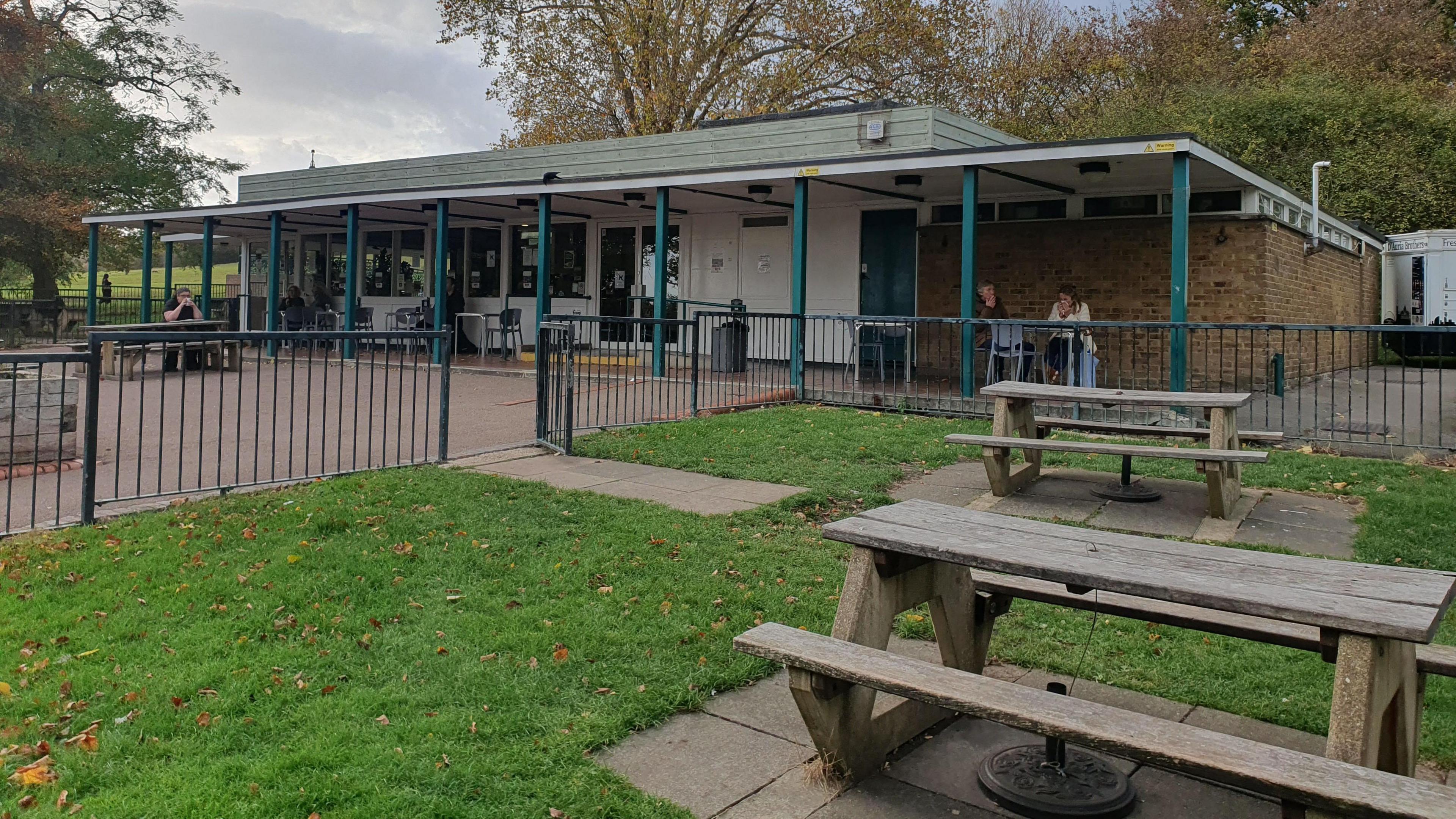 City of London Corporation hits back in Hampstead Heath cafés row - BBC ...