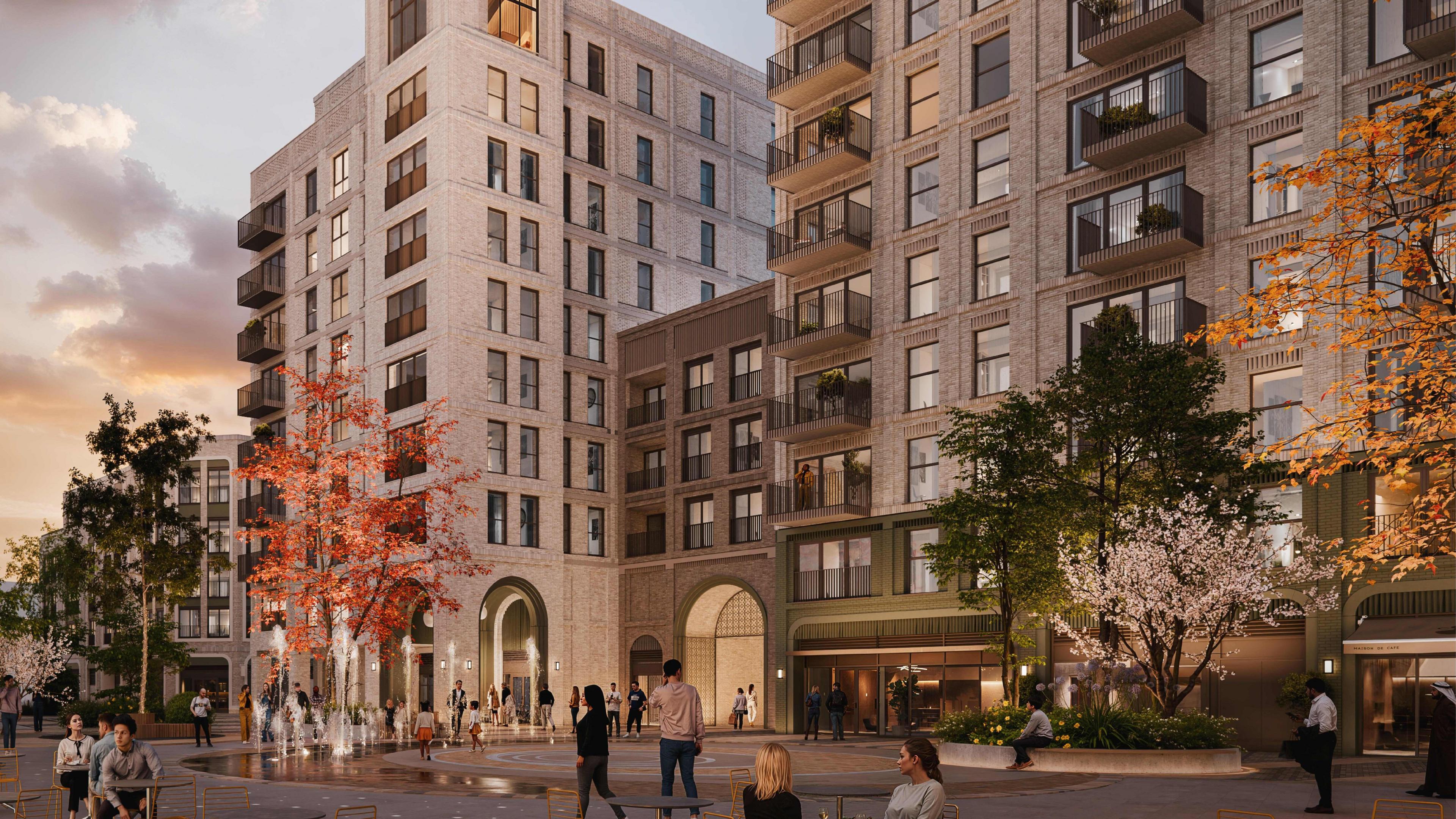 Shopping centre closes doors ahead of revamp - BBC News