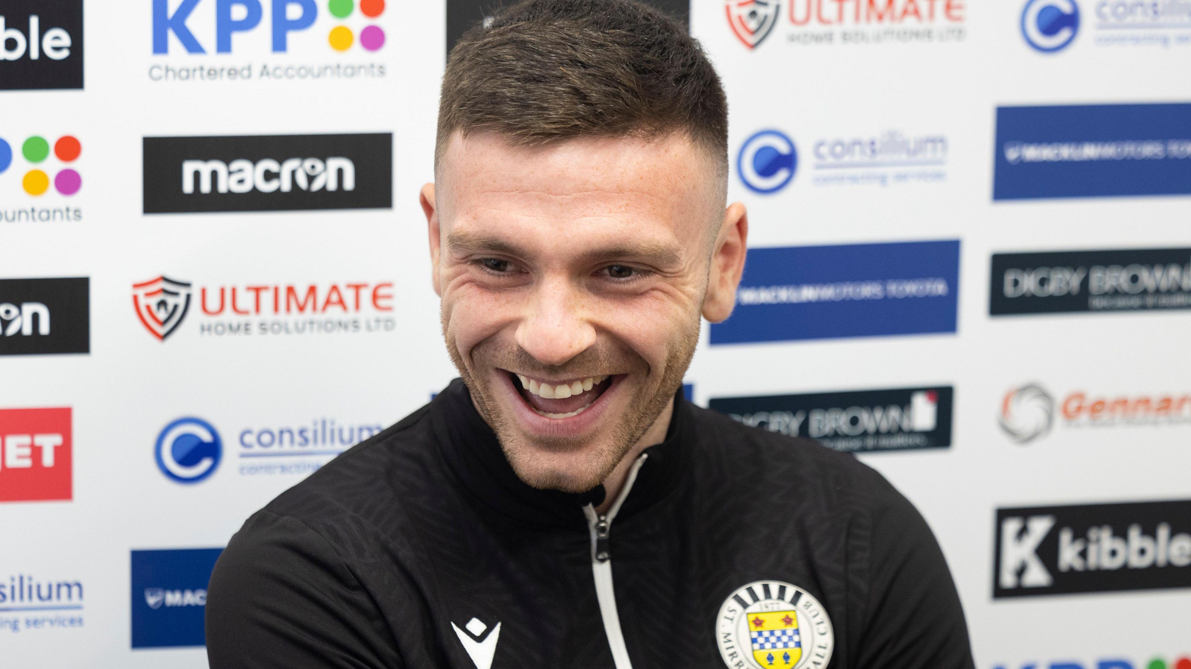 Greg Kiltie 'delighted' to sign St Mirren extension - BBC Sport