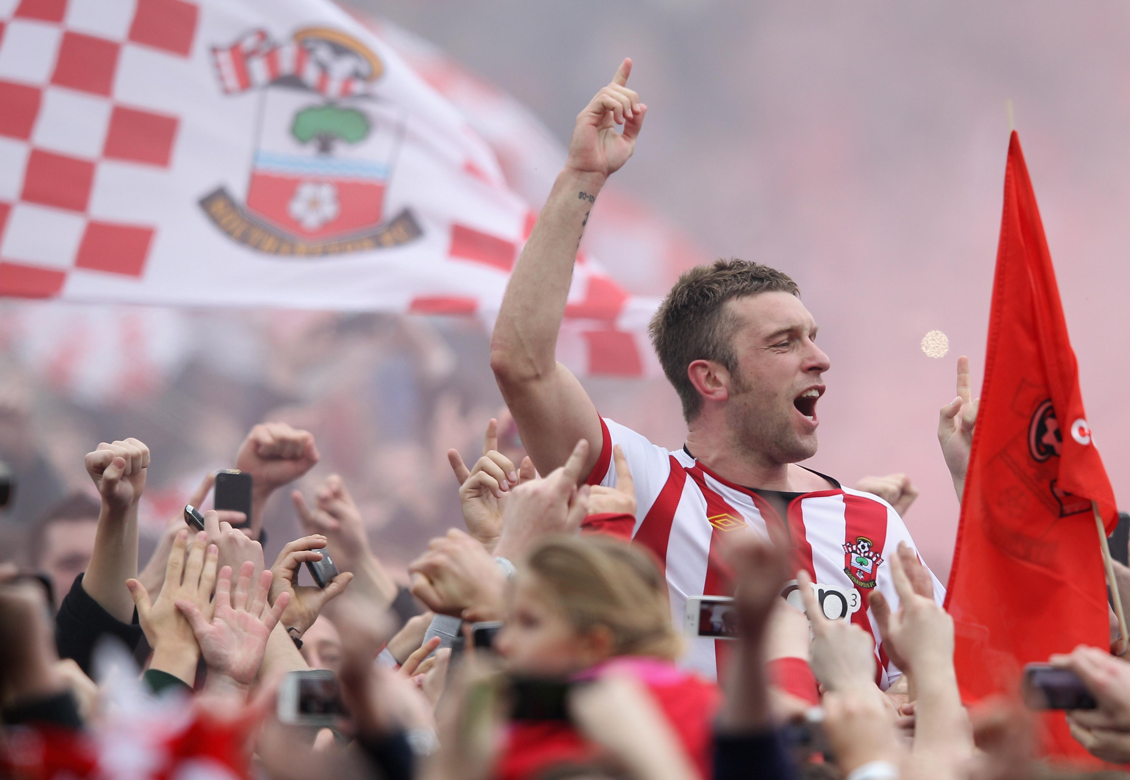 Southampton: 'Sir' Rickie Lambert joins - BBC Sport