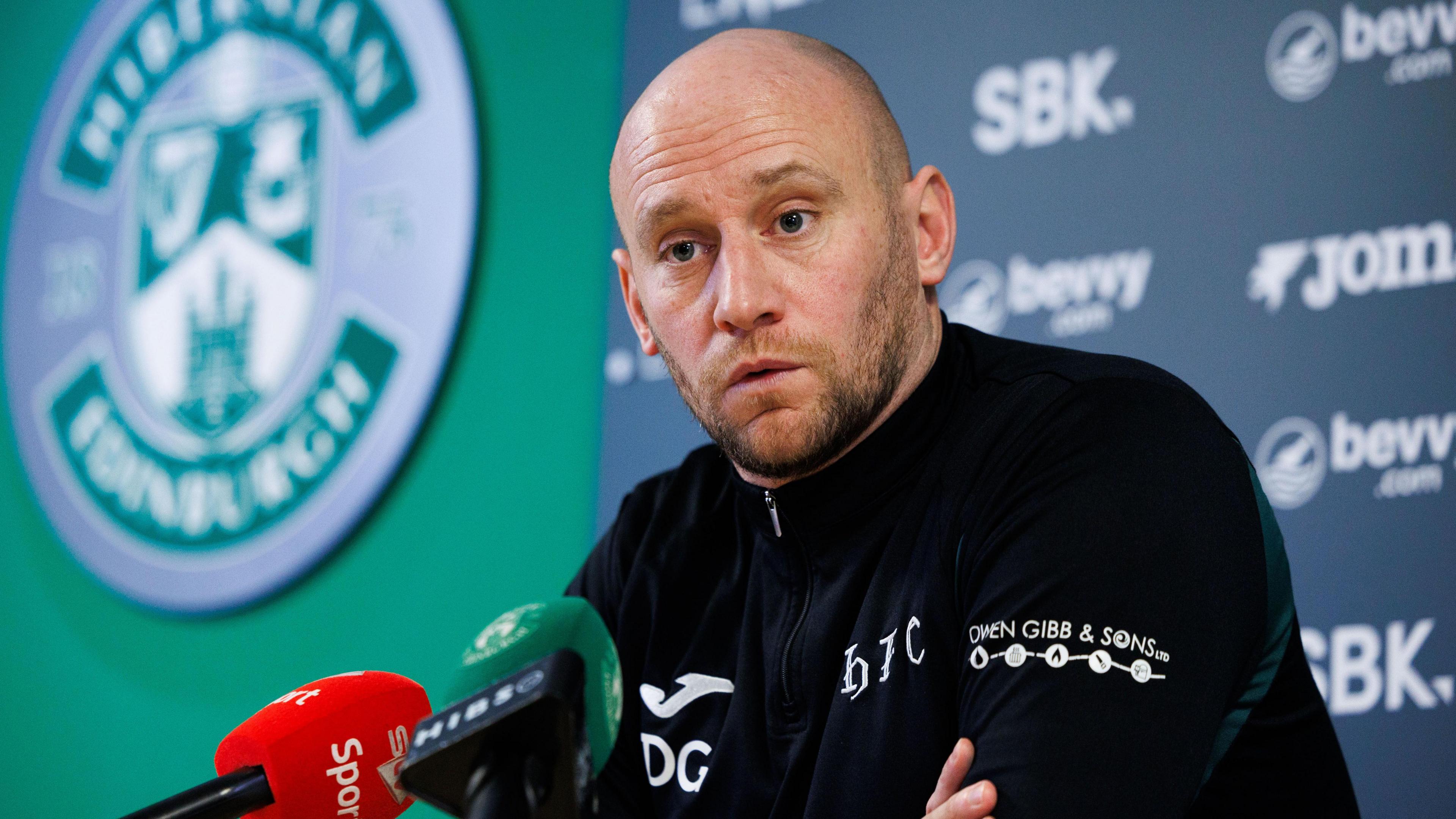 David Gray looking for Hibs reaction as Rangers visit - BBC Sport