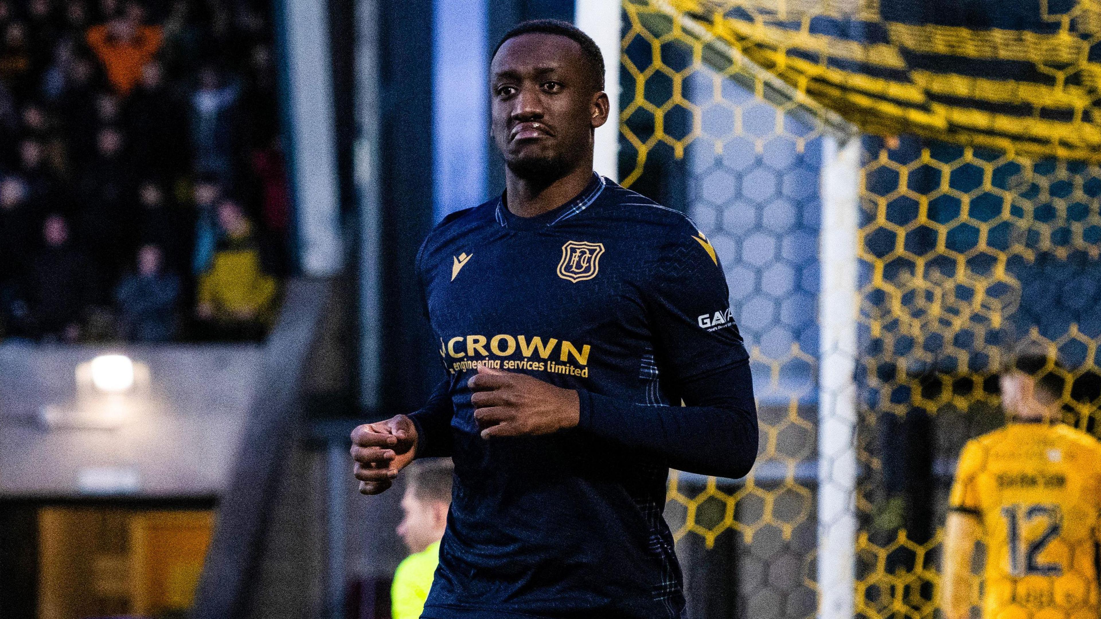 Motherwell sign Zach Robinson on two-year deal - BBC Sport