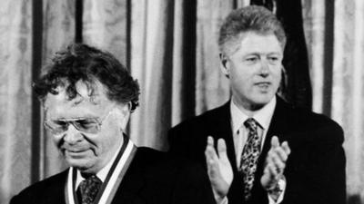 Prof Wallace Broecker popularised the term "global warming" - BBC News