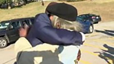 Bobby Bostic leaves prison after 27 years and hugs judge who gave him ...