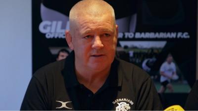 Warren Gatland thanks Wales at gate unveiling - BBC News