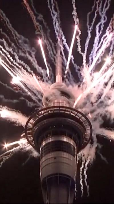 New Year's Eve live: Sydney welcomes 2026 with spectacular fireworks ...