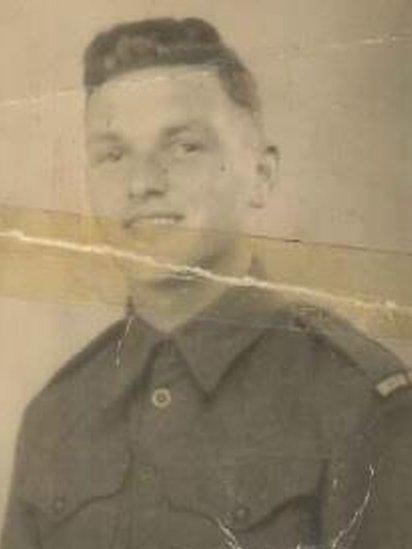 World War Two: Mystery of photo of soldier Arthur Brown found in ...