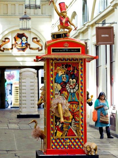 World-famous British phone boxes transformed by artists - BBC Newsround