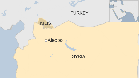Syrian refugee numbers soar at Turkey border - BBC News
