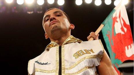 Featherweight Warrington focused on Brunker defence as Selby looms ...