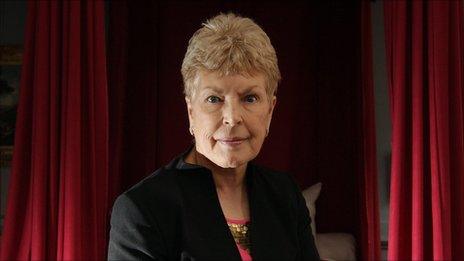 Author Ruth Rendell dies aged 85 - BBC News