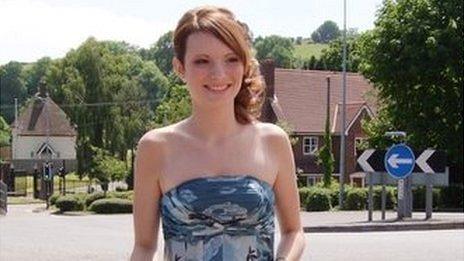Nikitta Grender murder: memorial hopes in Lliswerry, Newport - BBC News