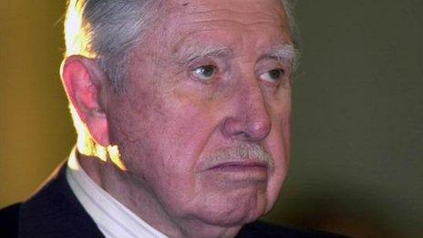Patricio Aylwin, Chile's first post-Pinochet president, dies - BBC News