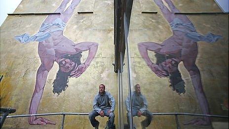 Breakdancing Jesus mural unveiled in Bristol - BBC News