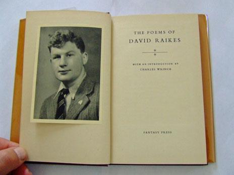 WWII bomber poet David Raikes is finally laid to rest - BBC News